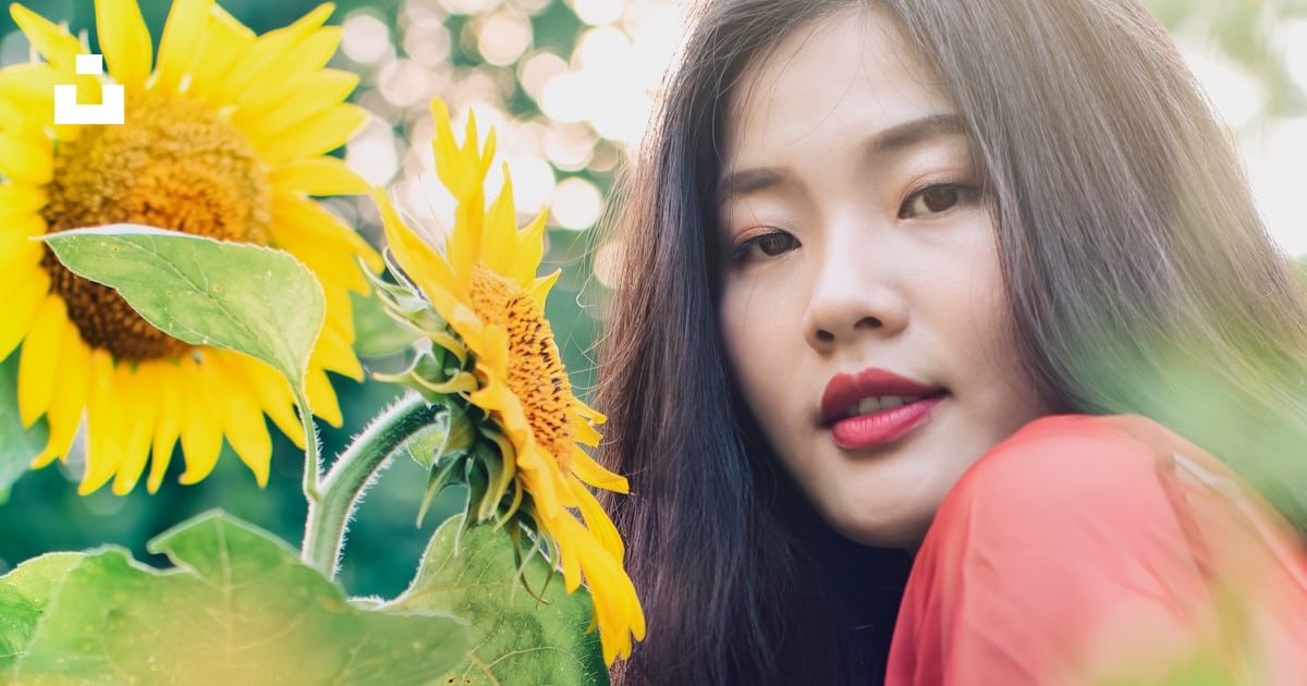 Womens Red Lipstick Close Up Photography Photo Free China Image On Unsplash