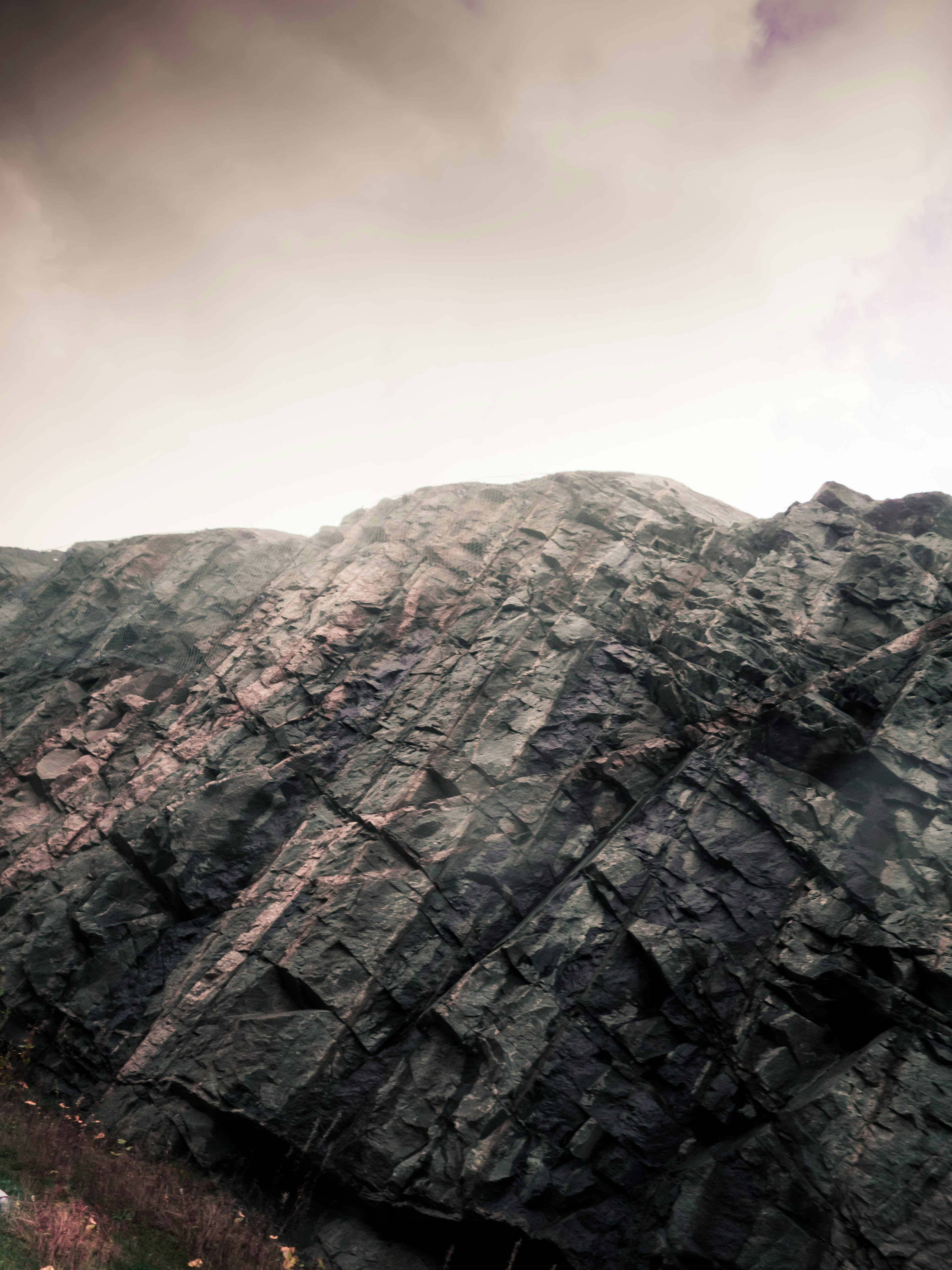 Grey cliff during daytime photo – Free Rock Image on Unsplash