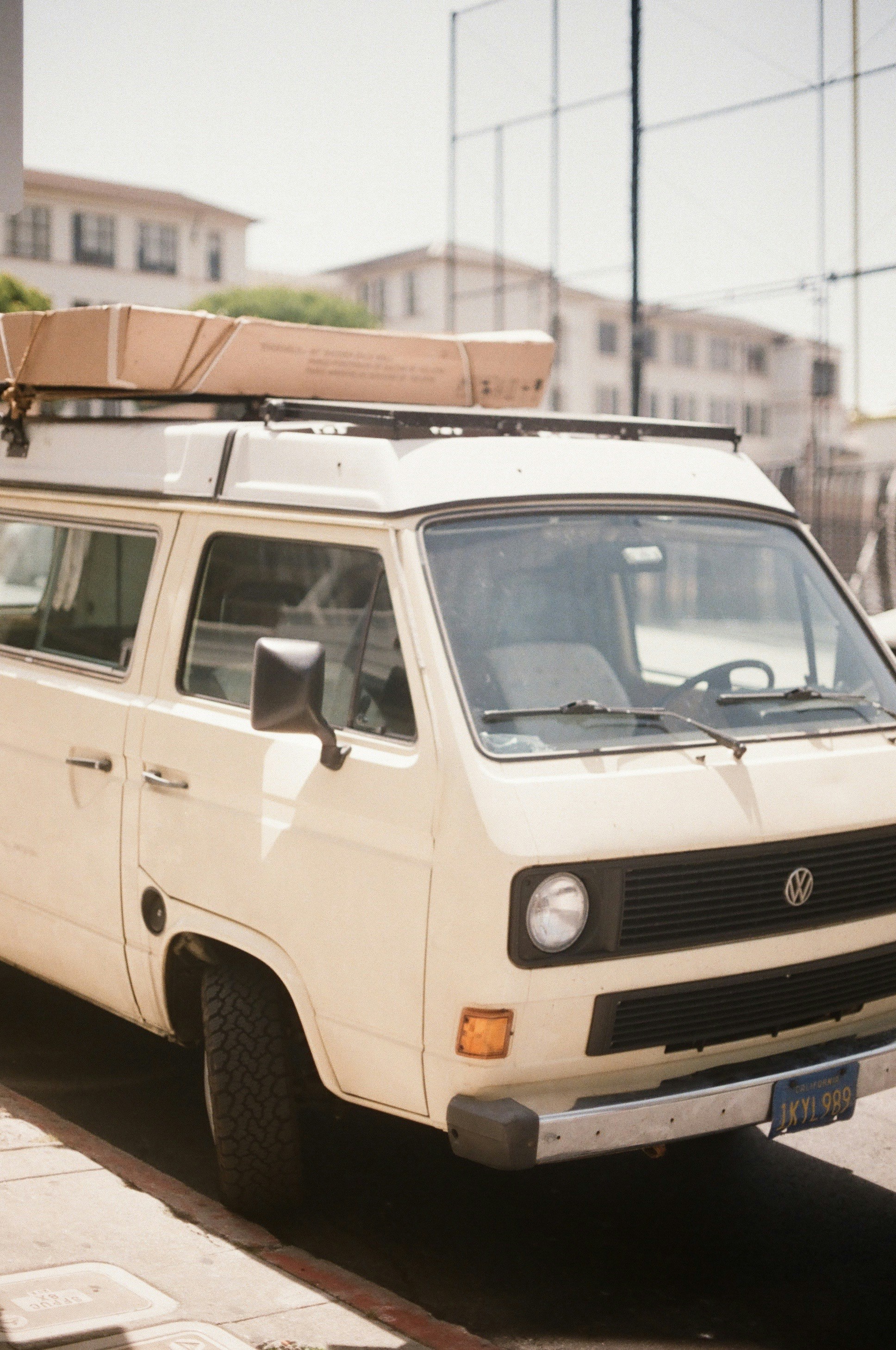 white Volkswagen van photo – Free Transportation Image on Unsplash