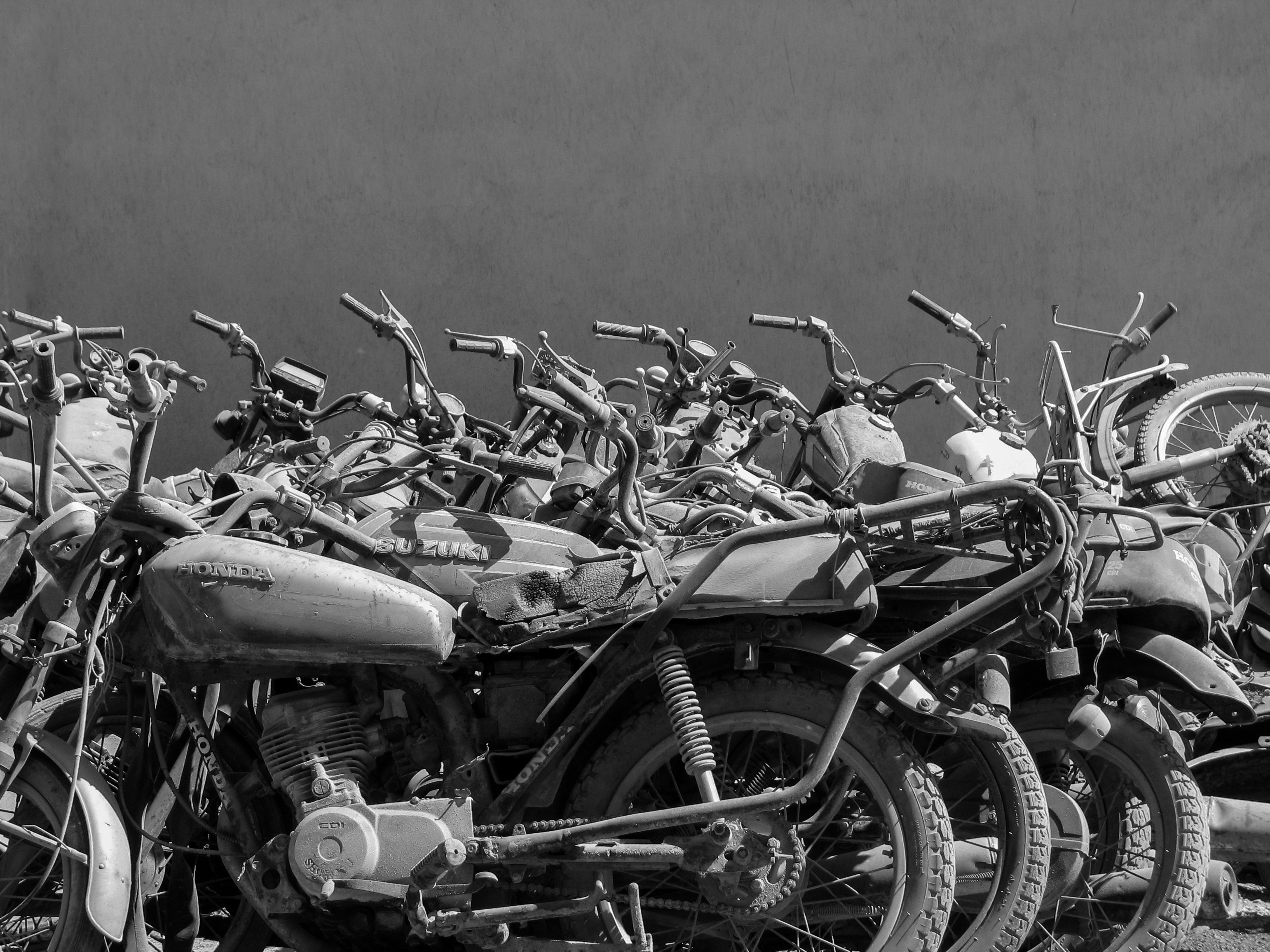 Gray motorcycles screenshot photo – Free Grey Image on Unsplash