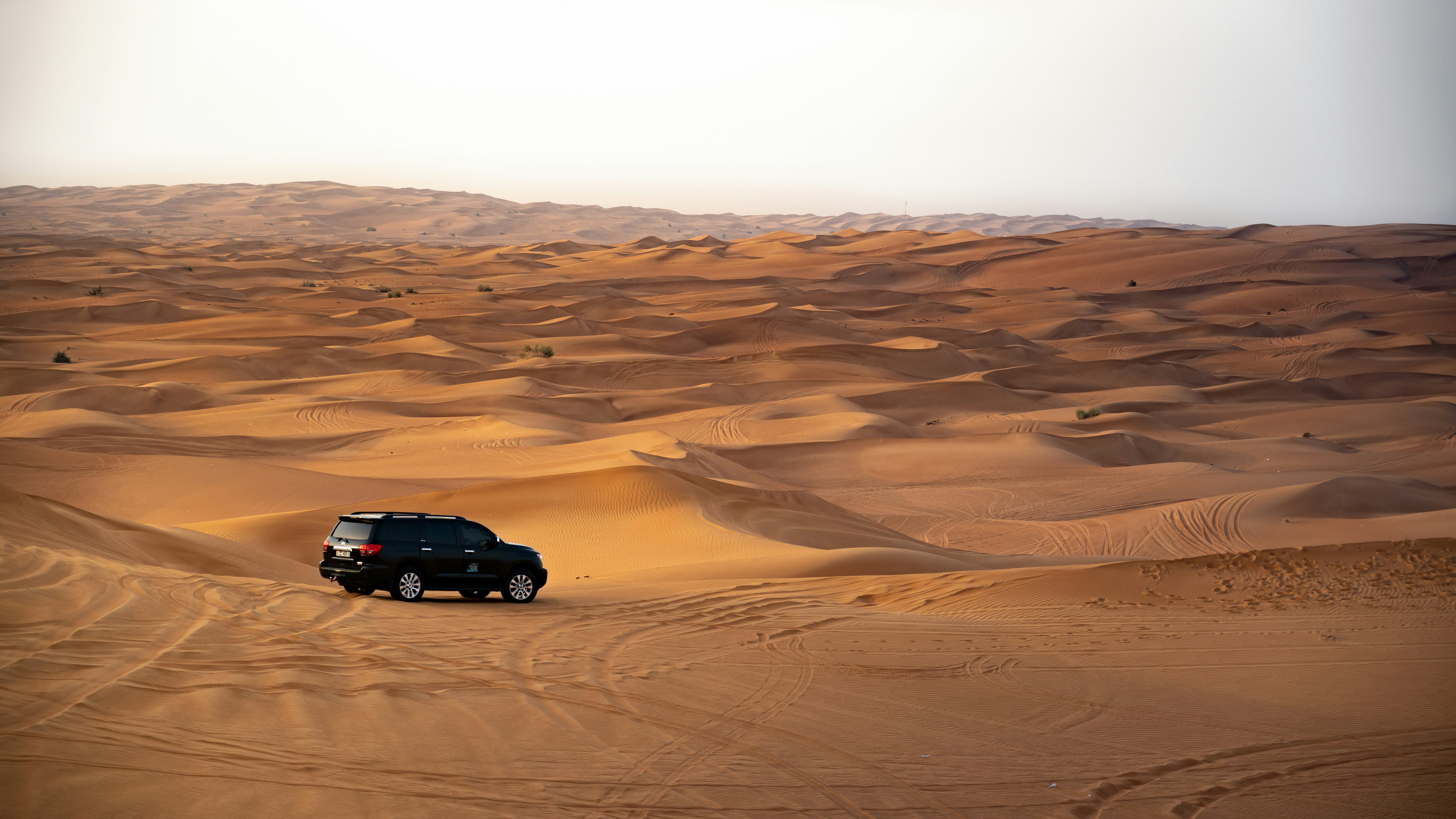 Car In Desert Pictures | Download Free Images on Unsplash