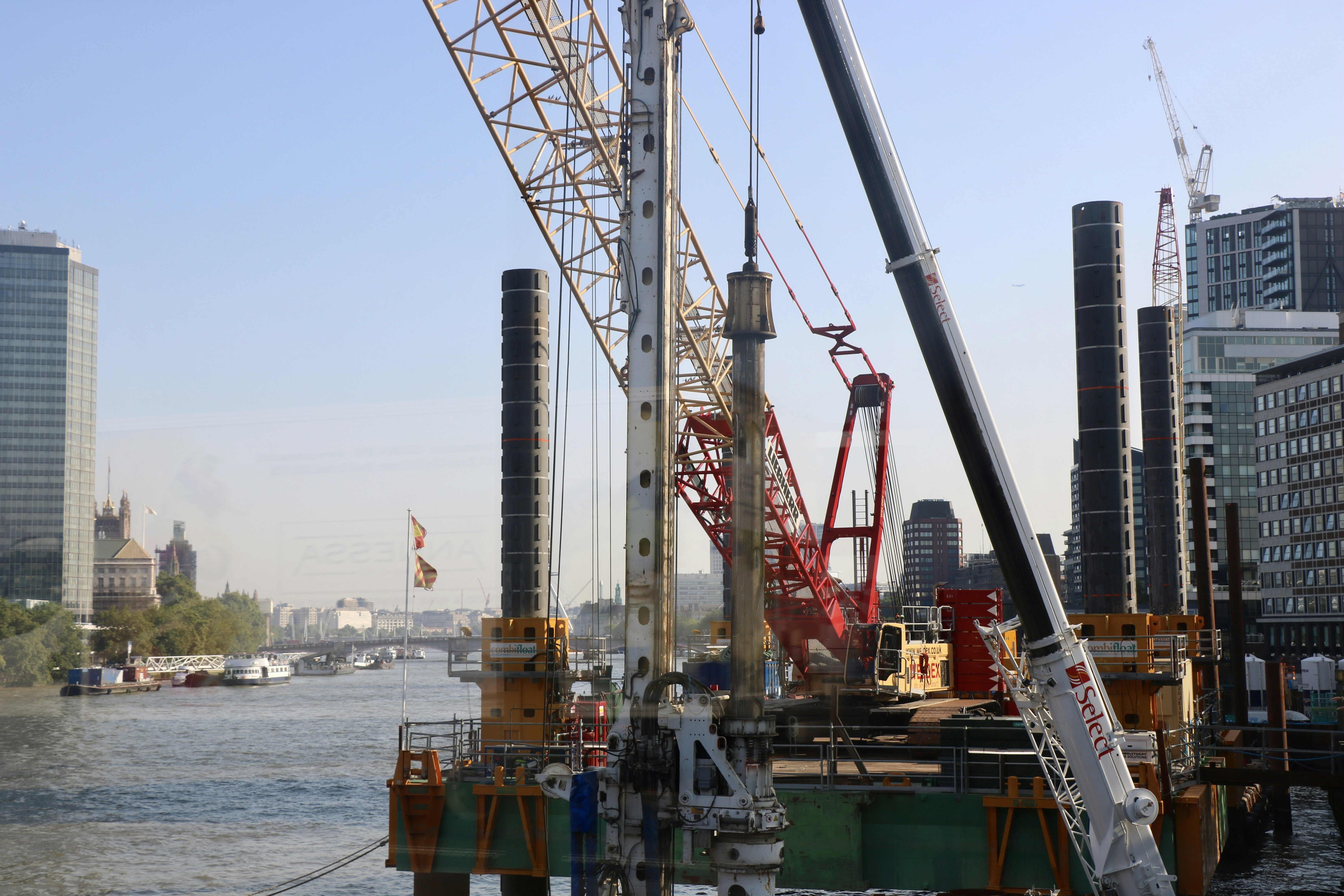 Définition de bec-de-grue | Dictionnaire français