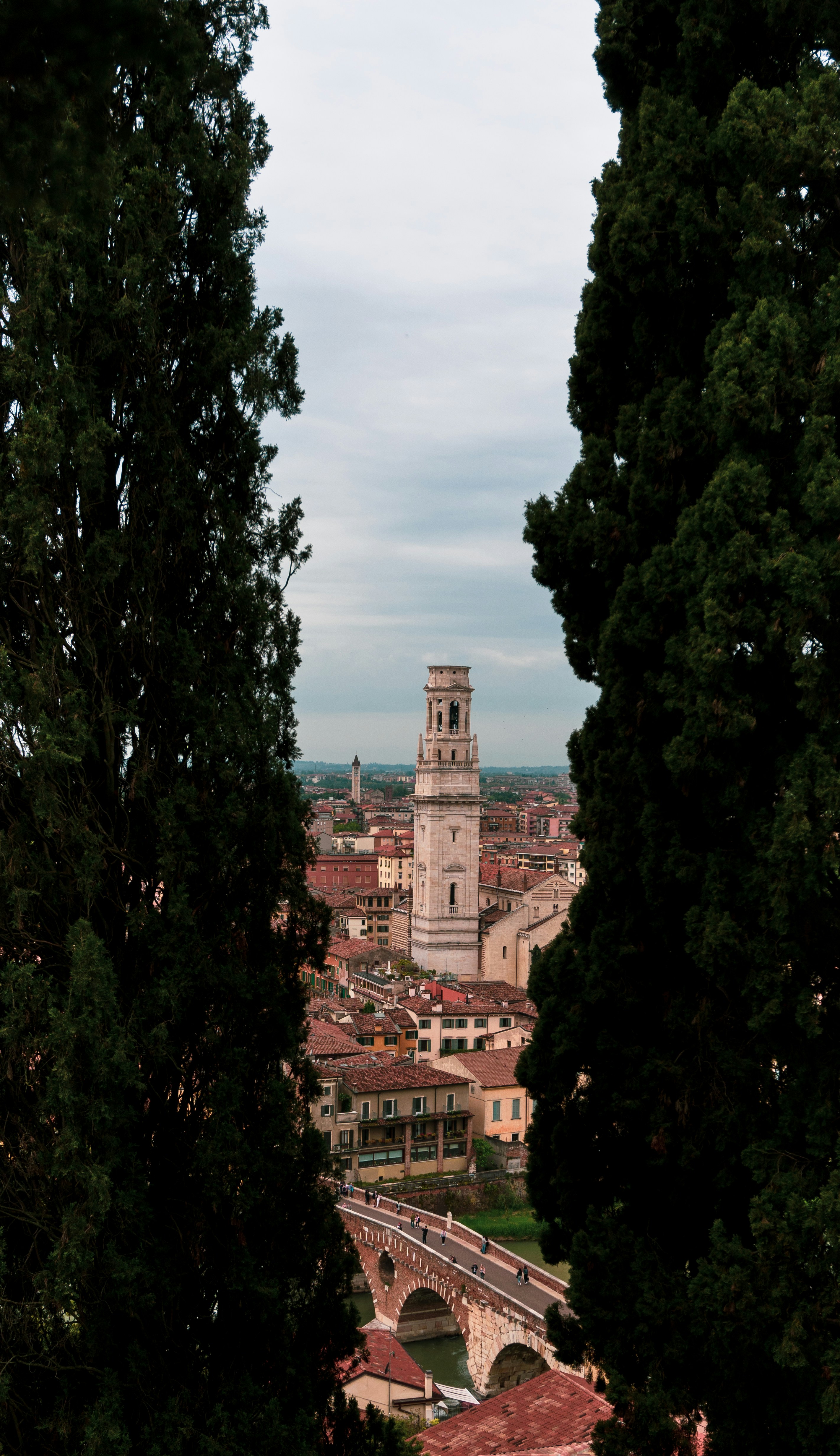 Photograph of concrete tower photo – Free Grey Image on Unsplash