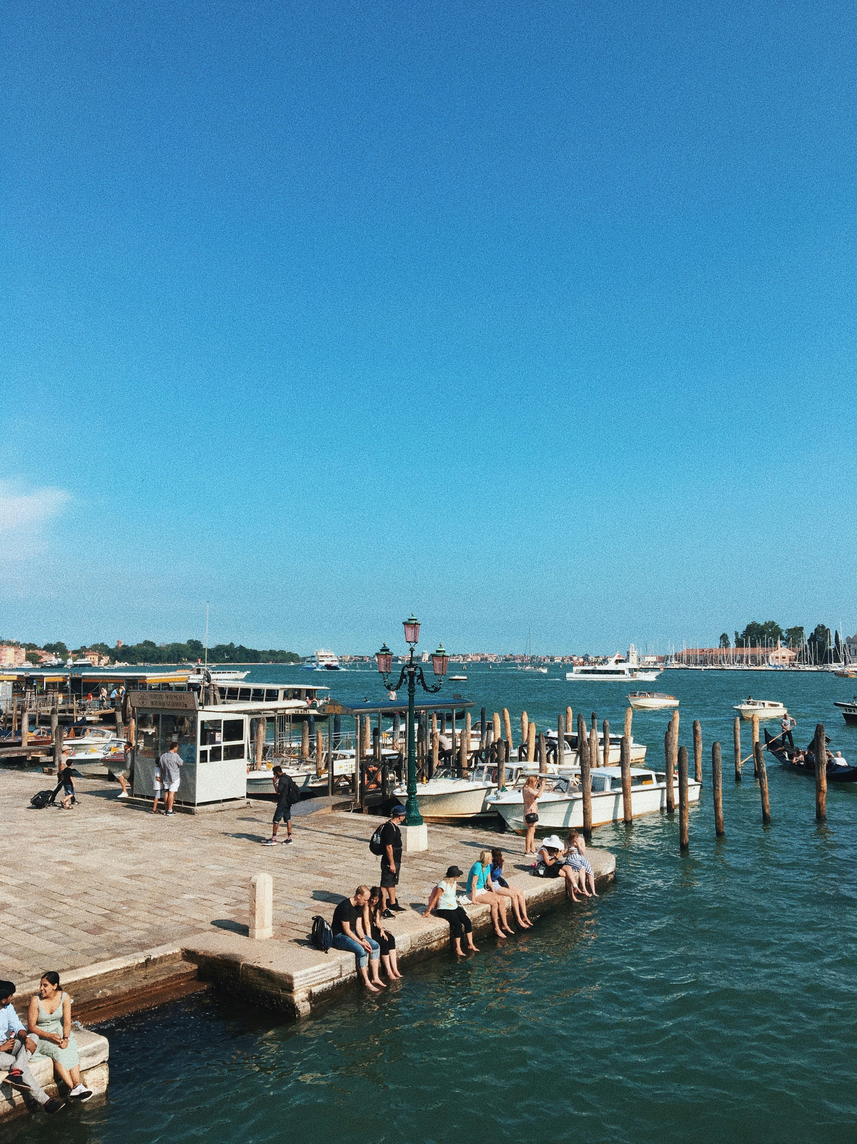 Foto Personas en el muelle durante el día – Imagen Venecia gratis en ...