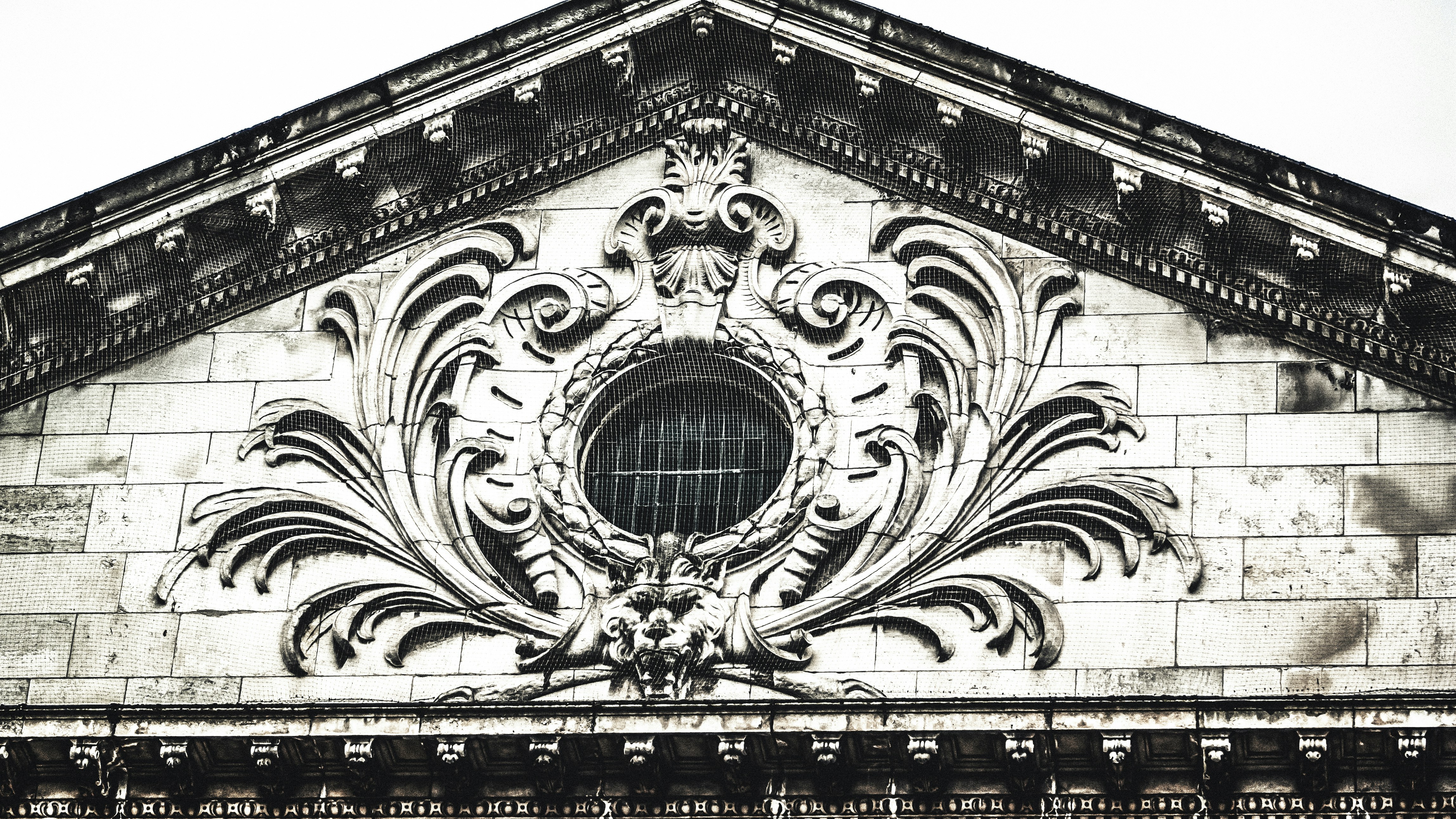 White ornate embossed building photo – Free Lion head Image on Unsplash
