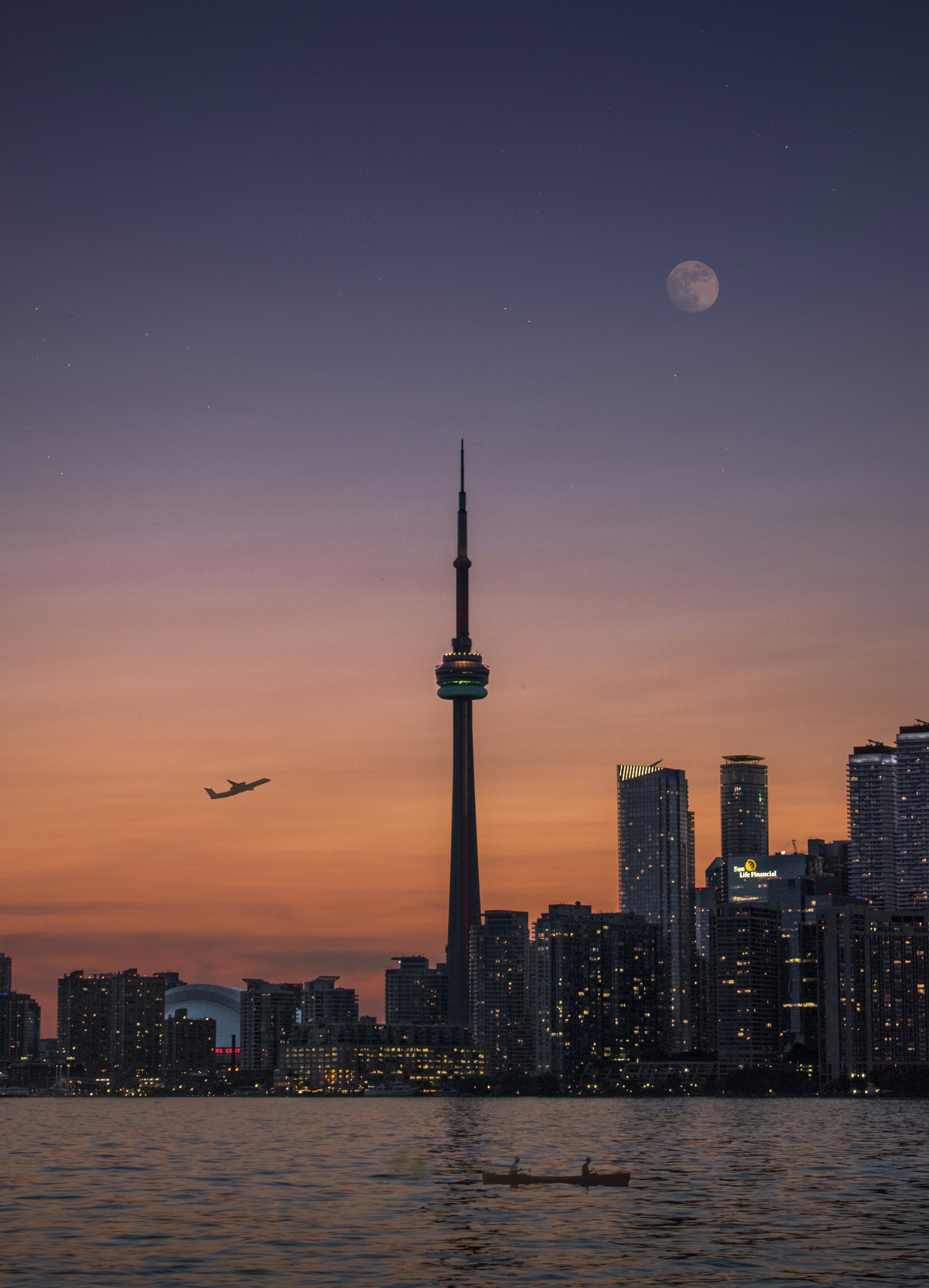 Needle tower photo – Free Toronto Image on Unsplash