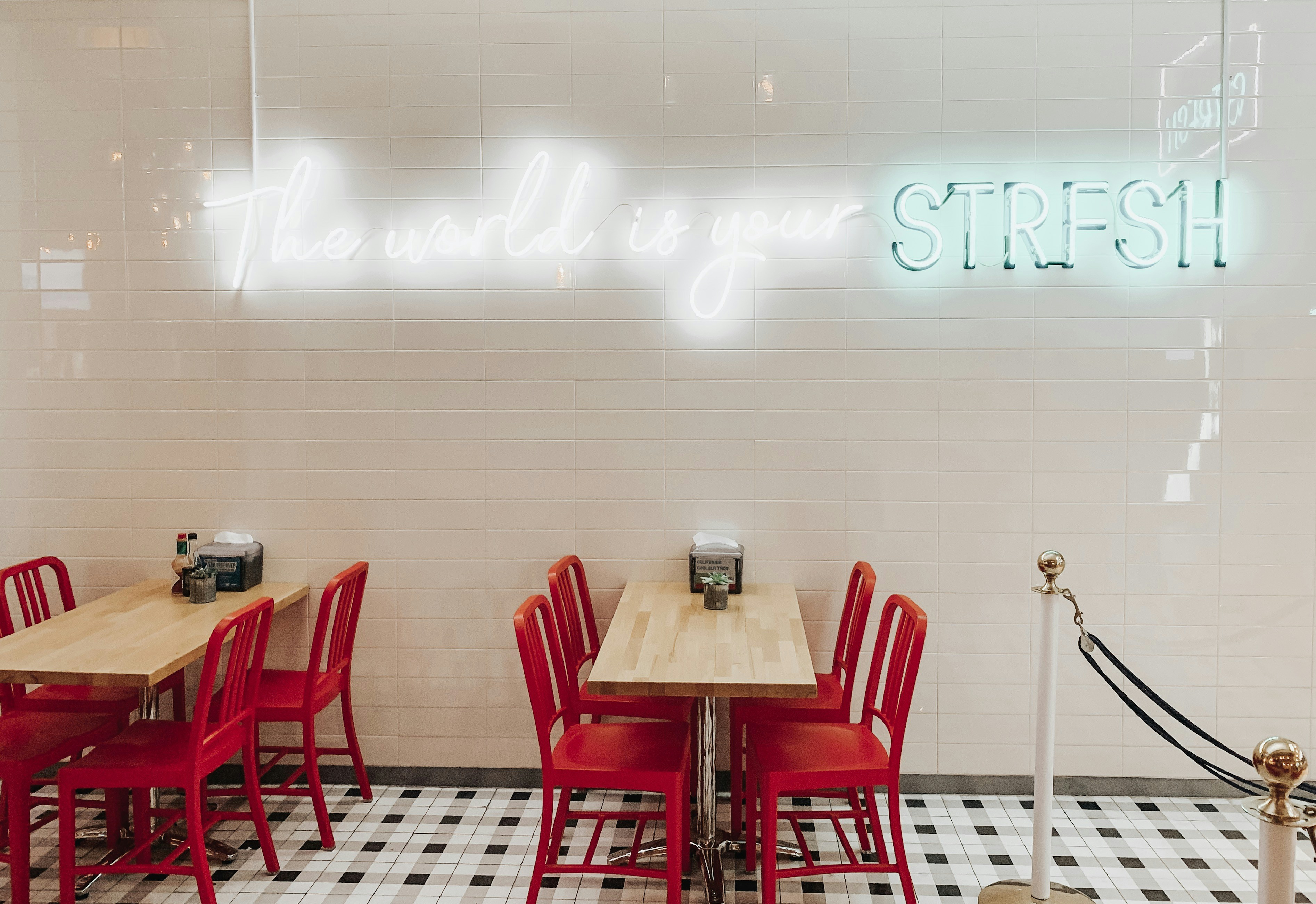 Tables Pictures | Download Free Images on Unsplash