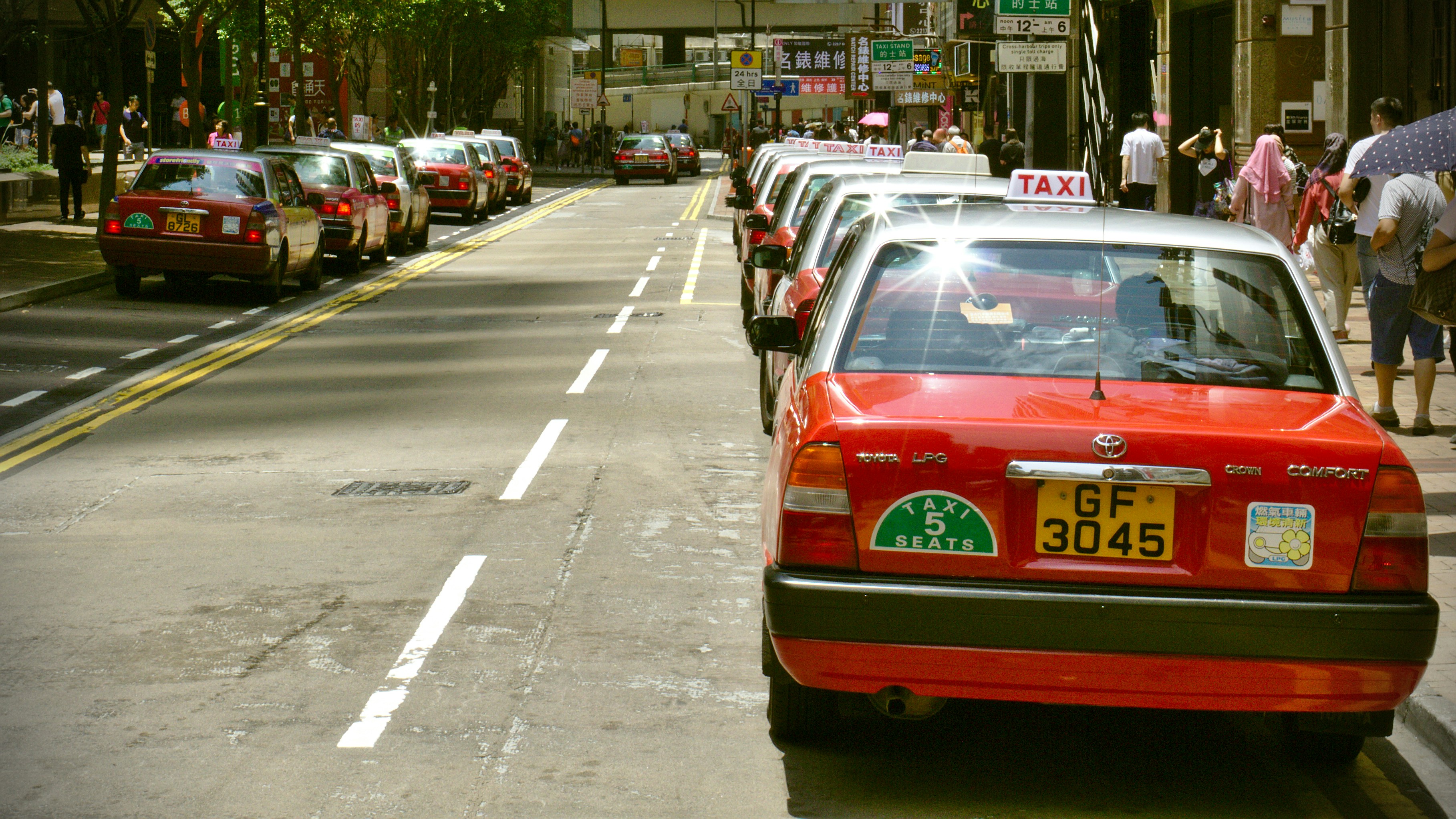 Urban Pulse: The Life of a City Through Its Taxis