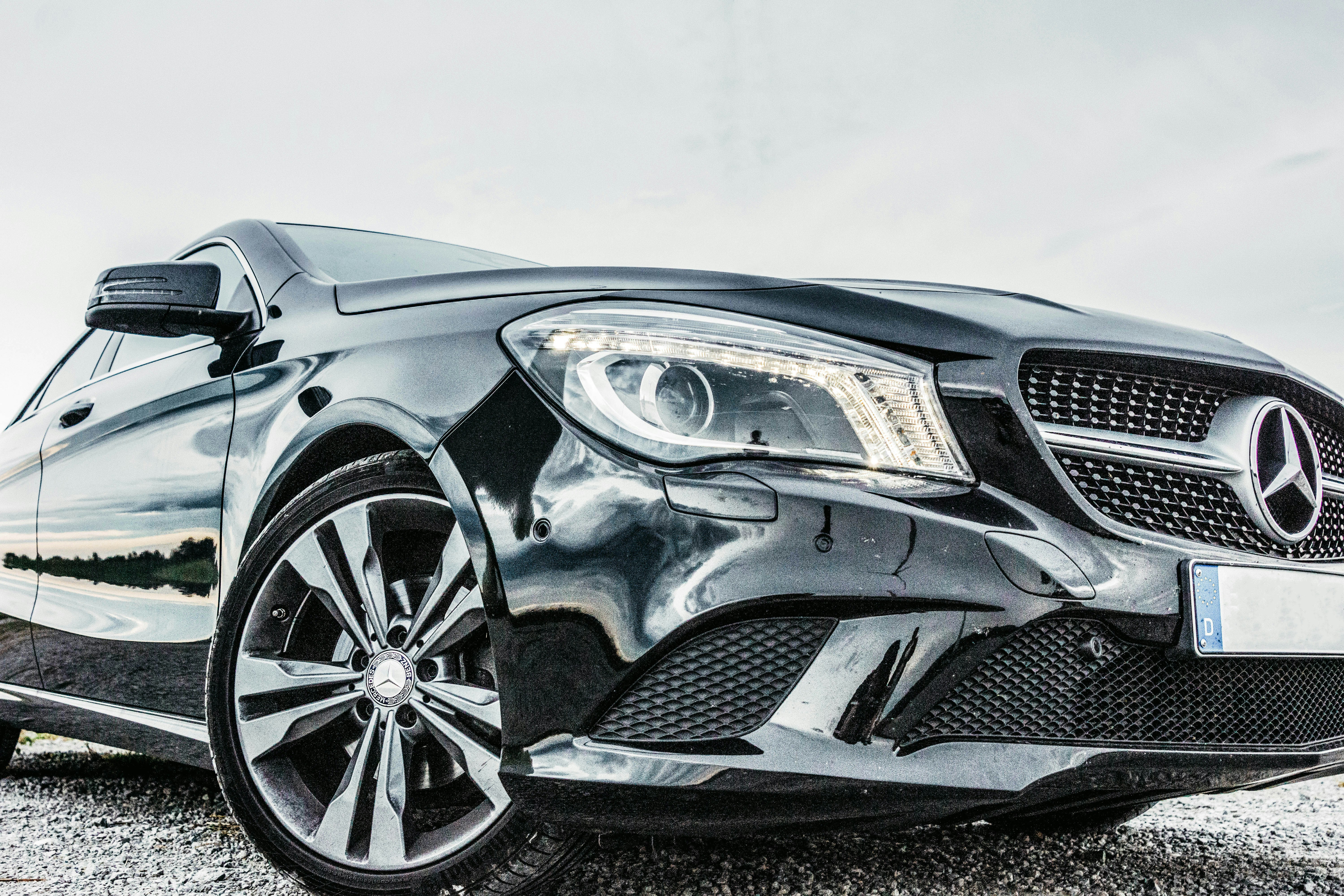 Black Mercedes-Benz vehicle photo – Free Car Image on Unsplash