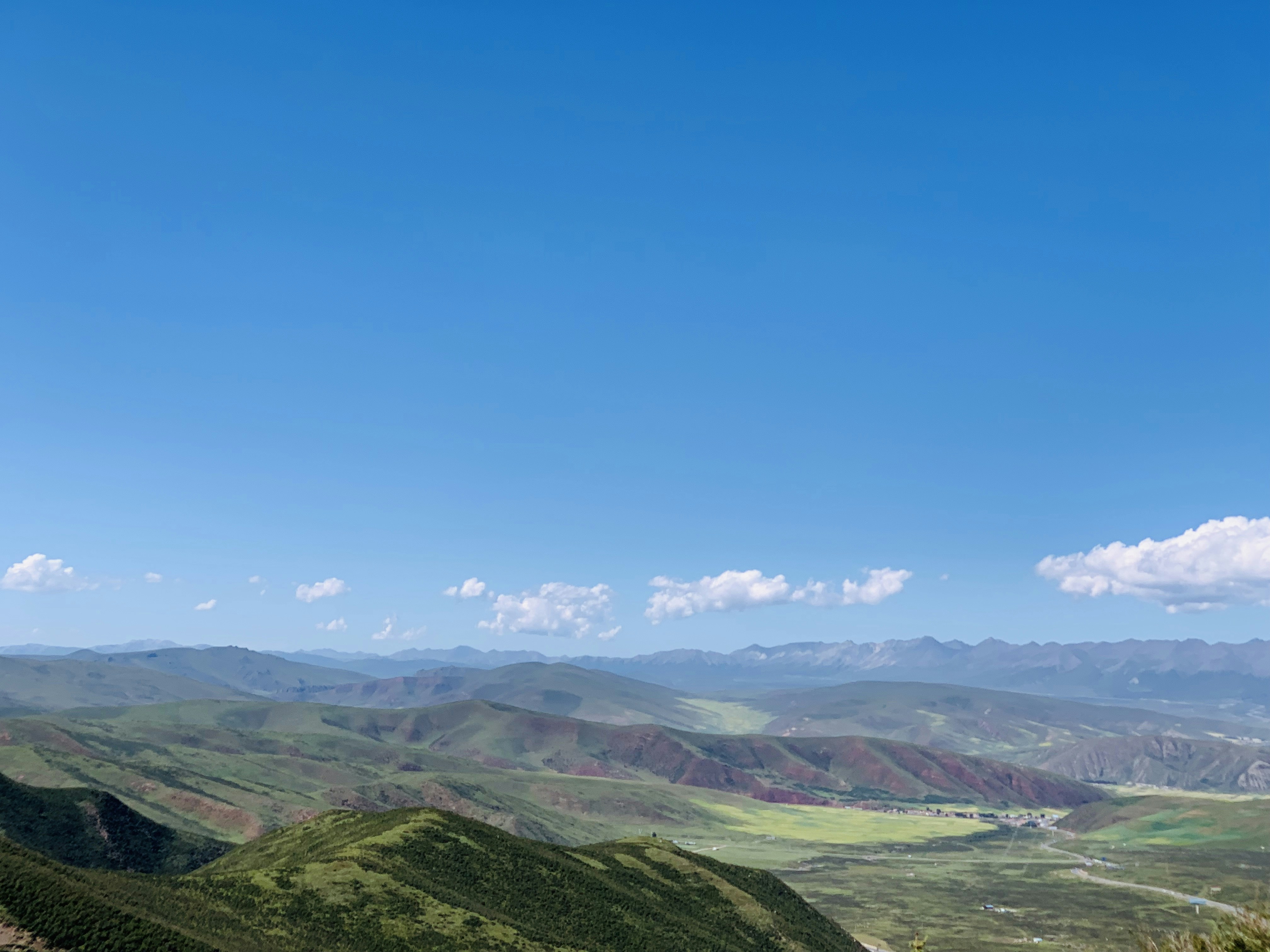 Landscape photo of hills photo – Free 227 guo dao Image on Unsplash