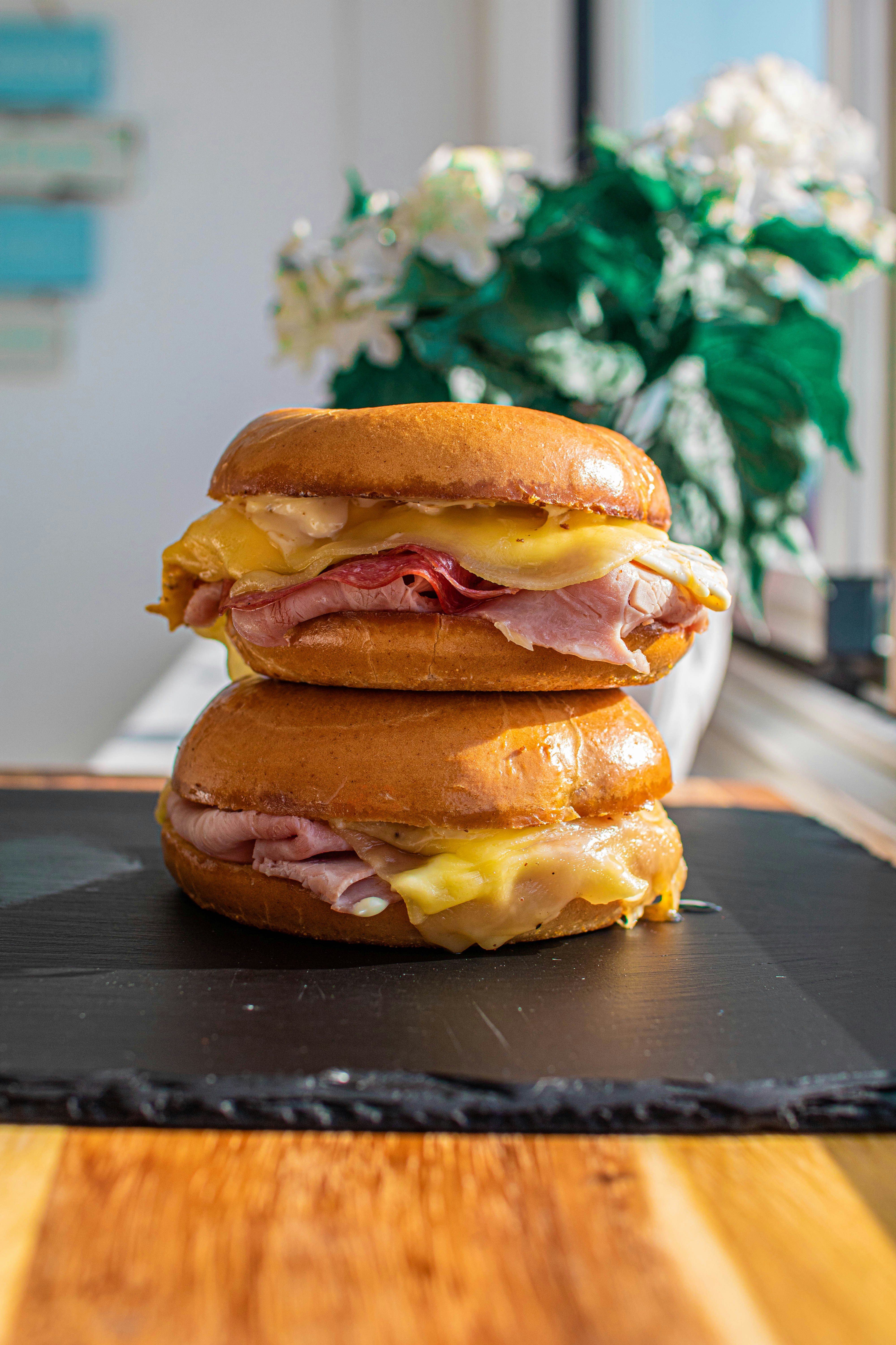 Burger food close-up photography photo – Free Burger Image on Unsplash