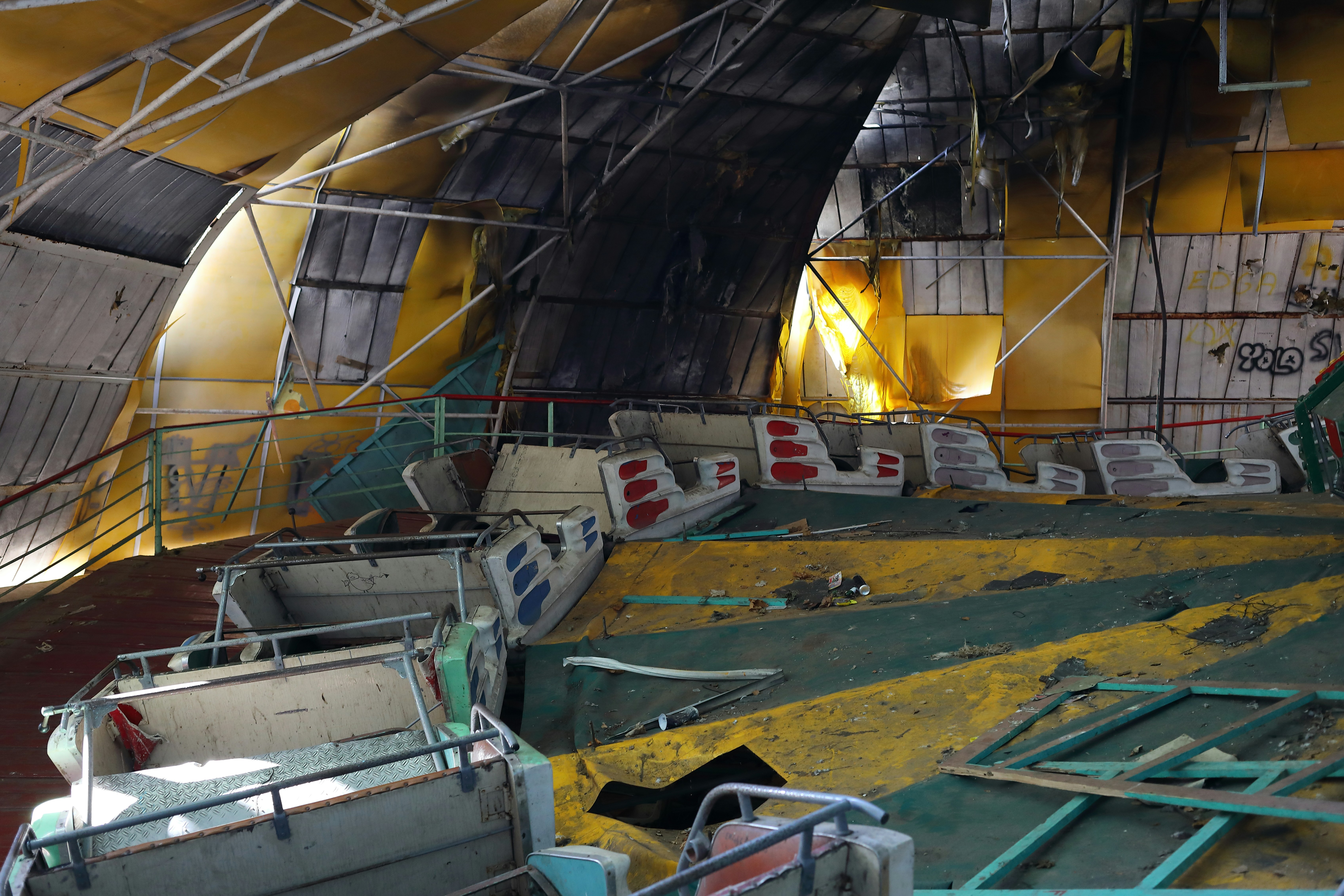 White steel carousel photo – Free Lithuania Image on Unsplash