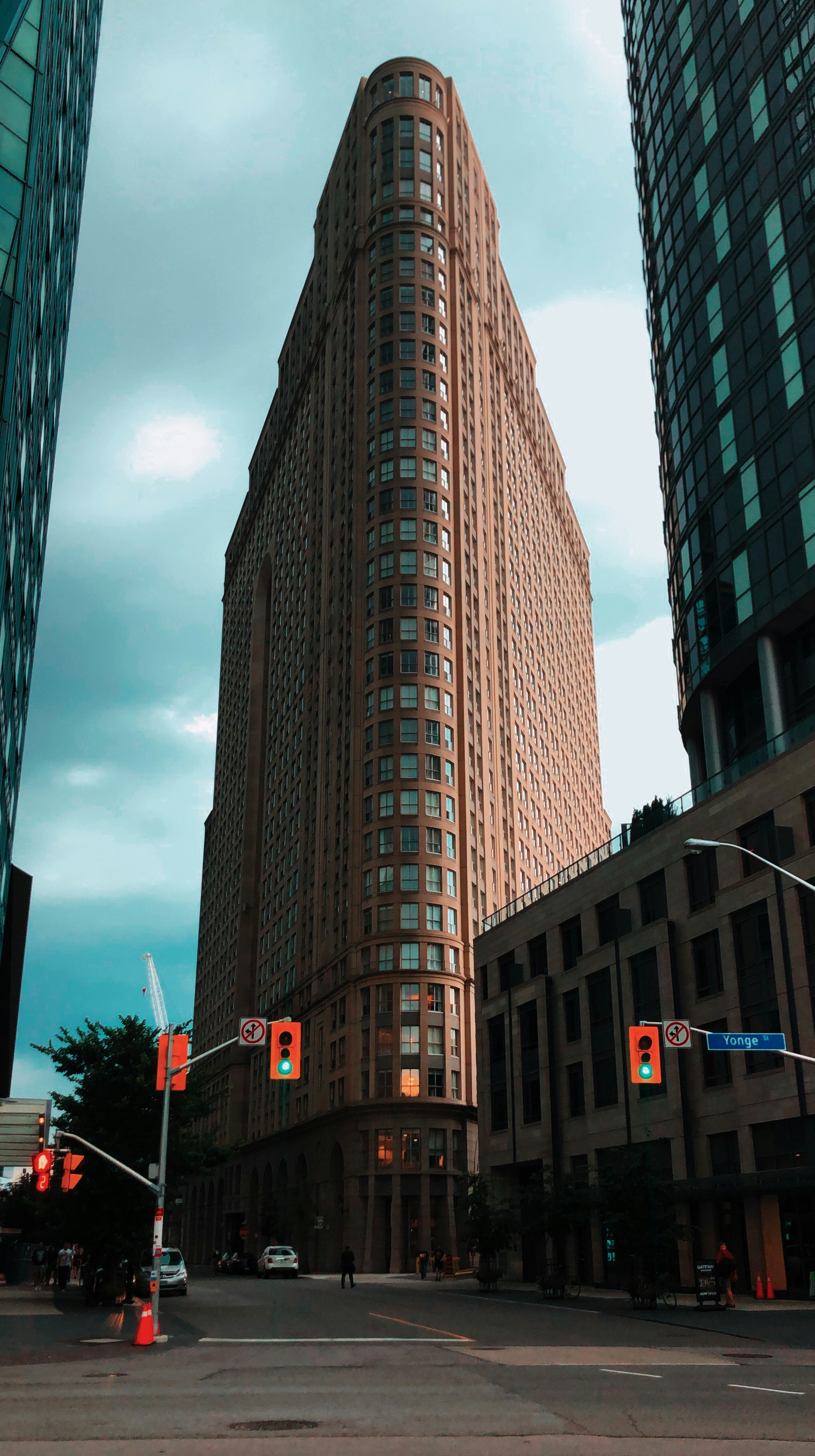 Triangular brown building photo – Free Building Image on Unsplash