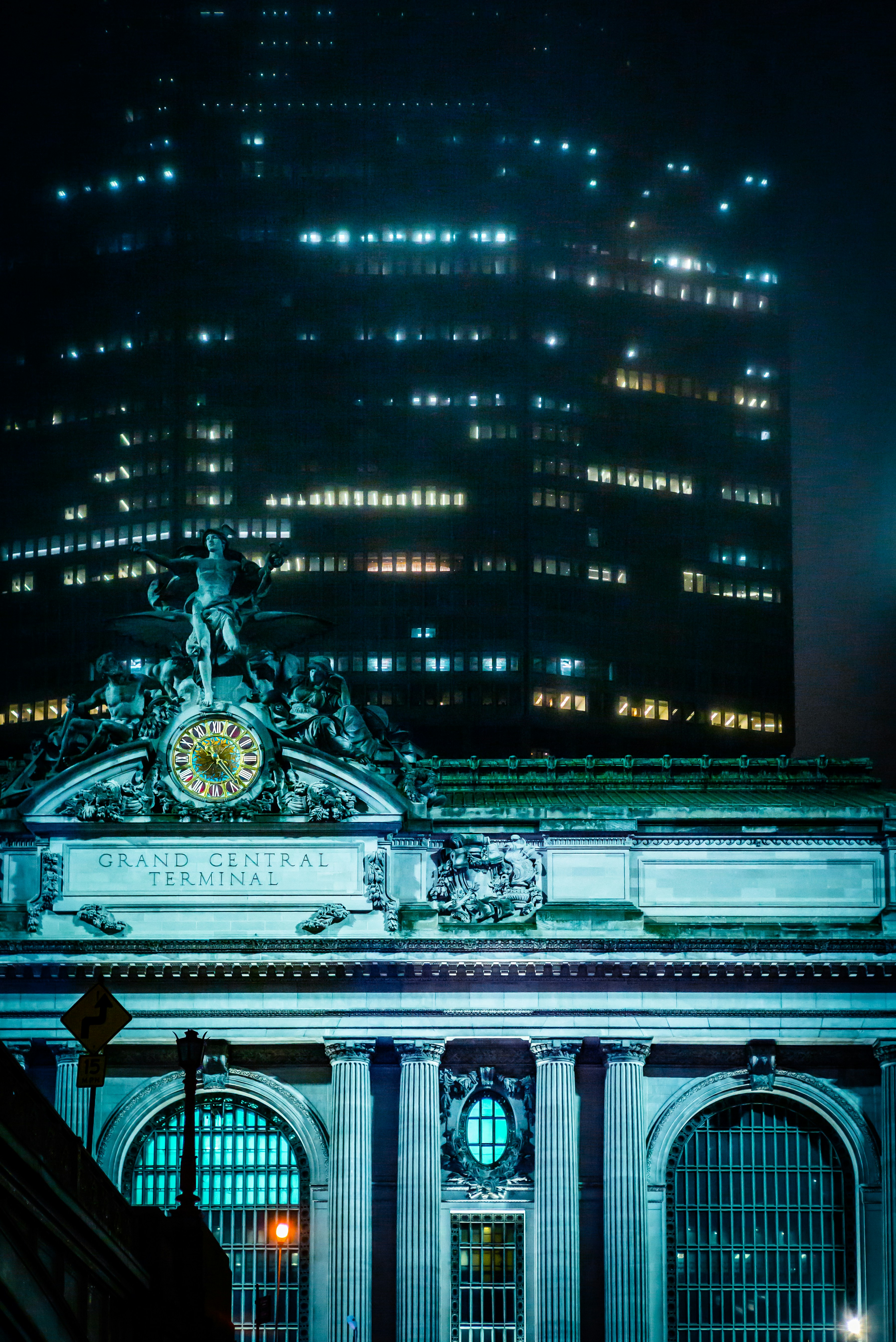 Bâtiment en béton gris photo – Photo Architecture Gratuite sur Unsplash