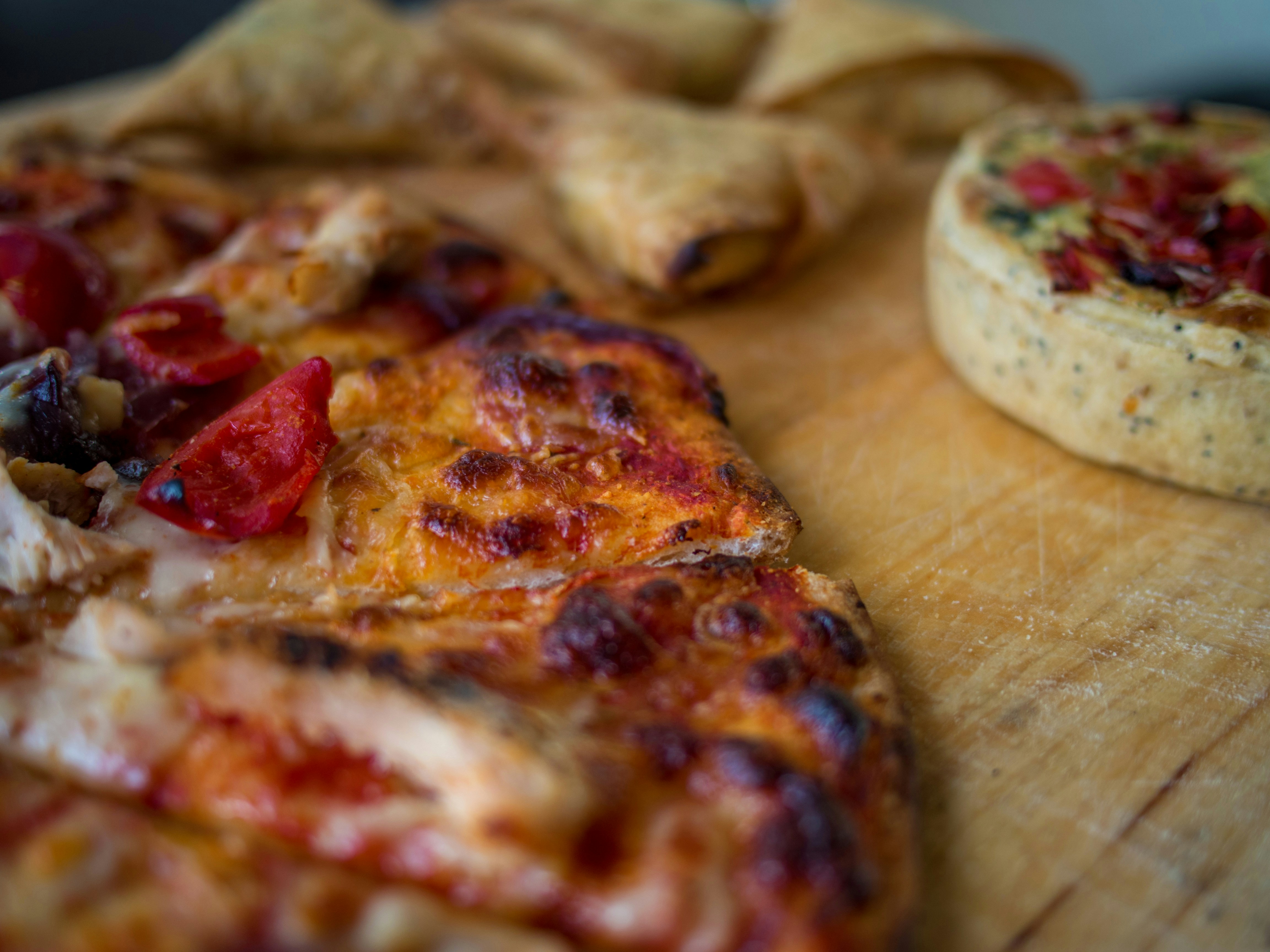 Foto Pastel de pizza al horno – Imagen Marrón gratis en Unsplash