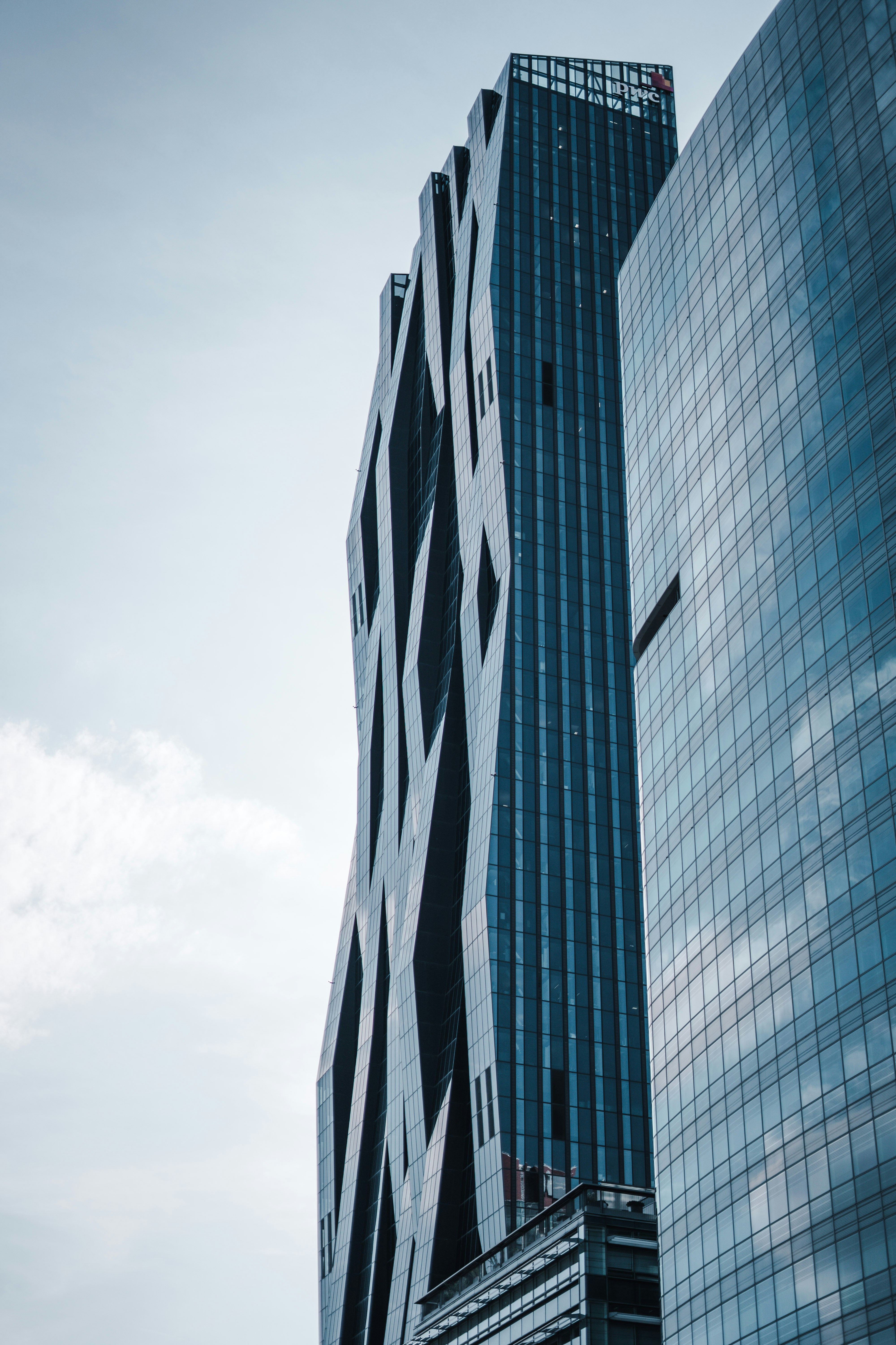 Gray building photo – Free Vienna Image on Unsplash