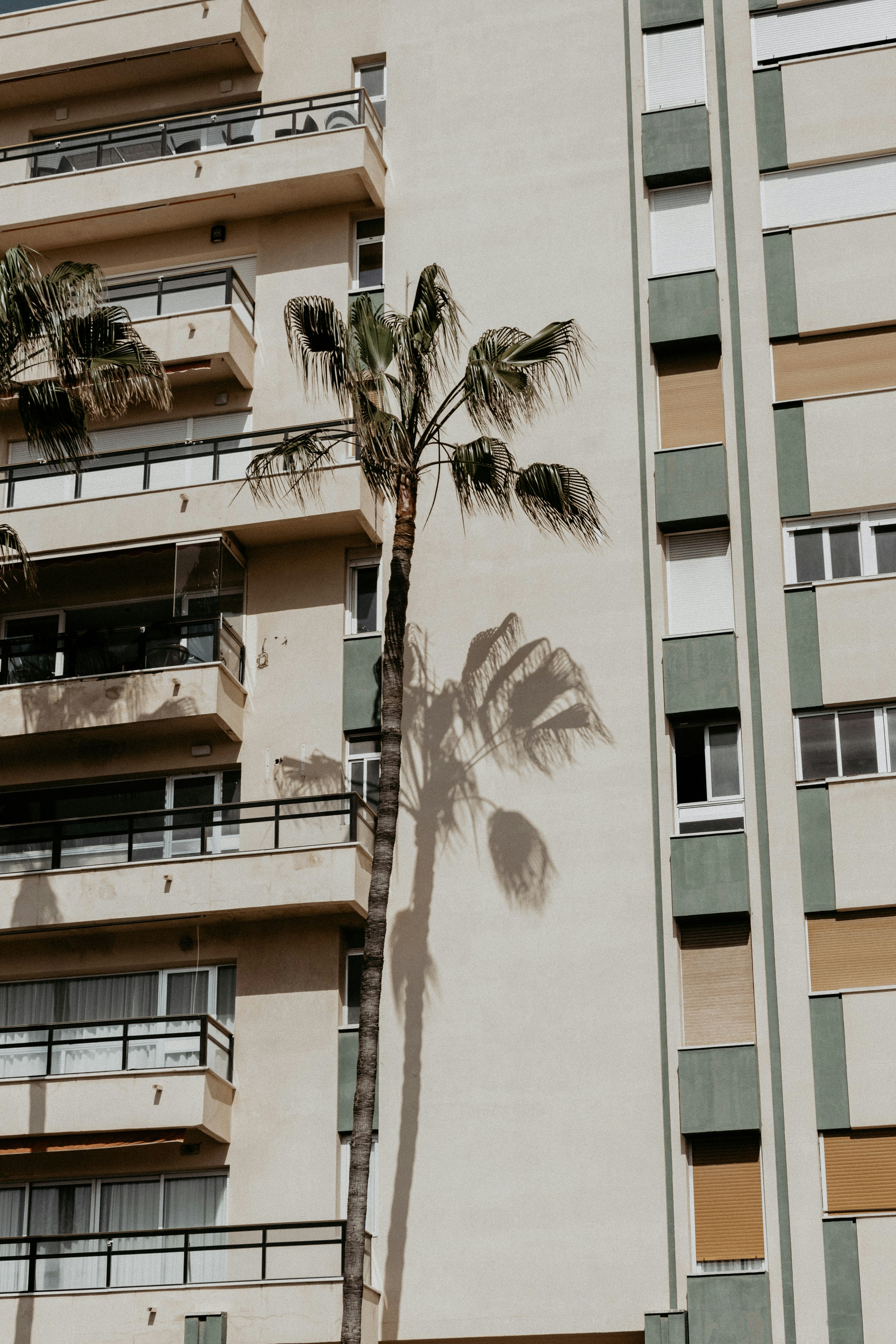 White and beige building photo – Free Torremolinos Image on Unsplash