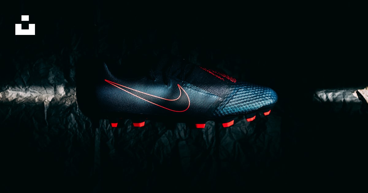 Unpaired blue and red Nike athletic shoe photo – Free Wallpaper Image ... Unpaired blue and red Nike athletic shoe photo – Free Wallpaper Image ...