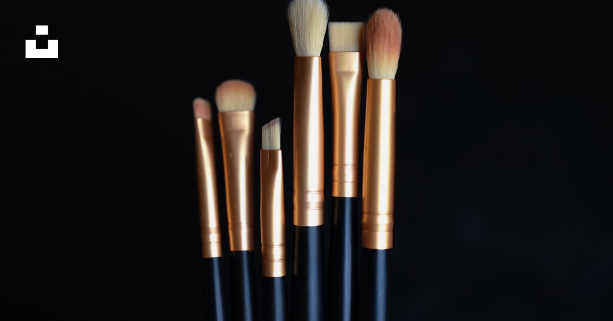 Makeup Brush Set Photo Free Brown Image On Unsplash