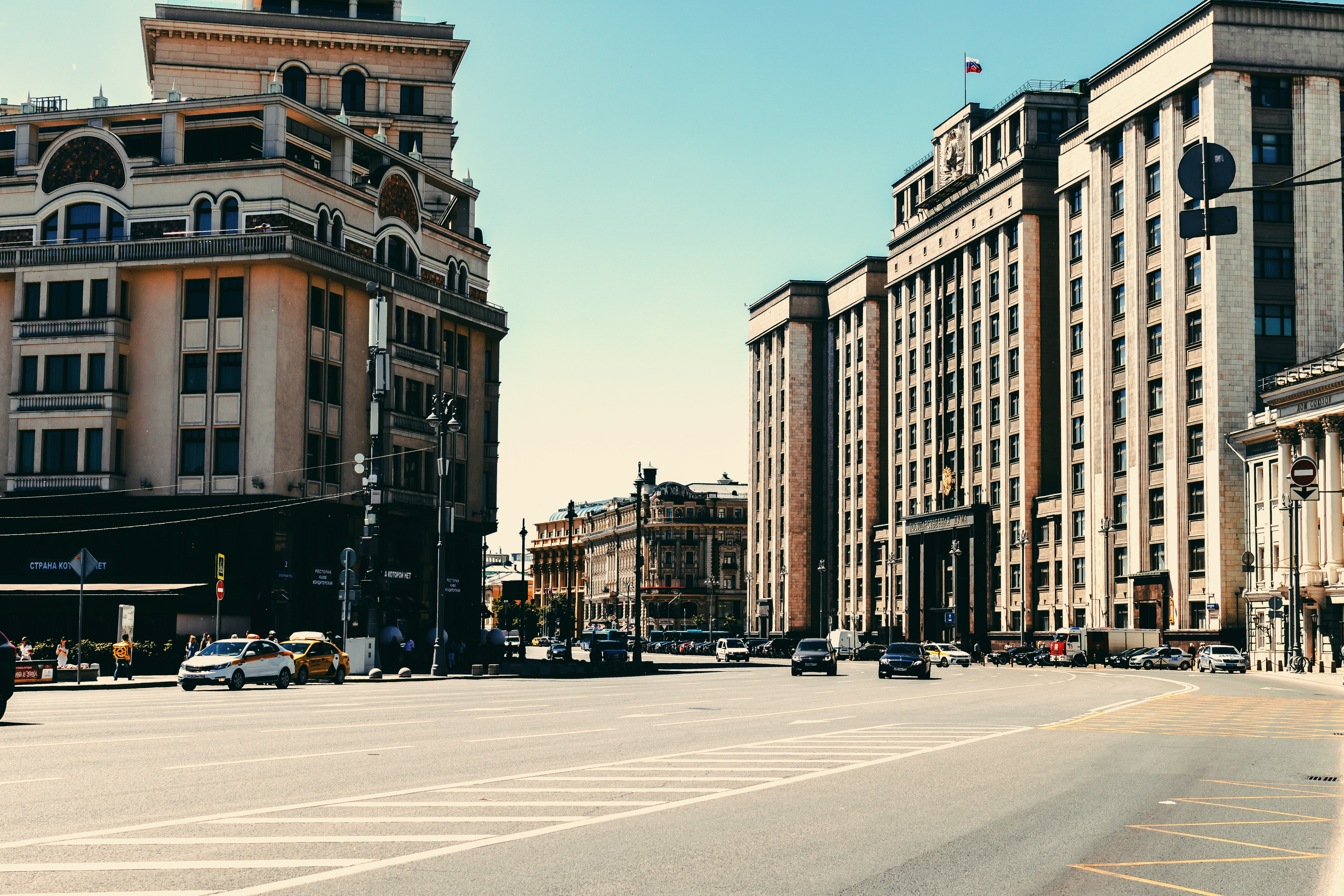 Gray paved road photo – Free Road Image on Unsplash