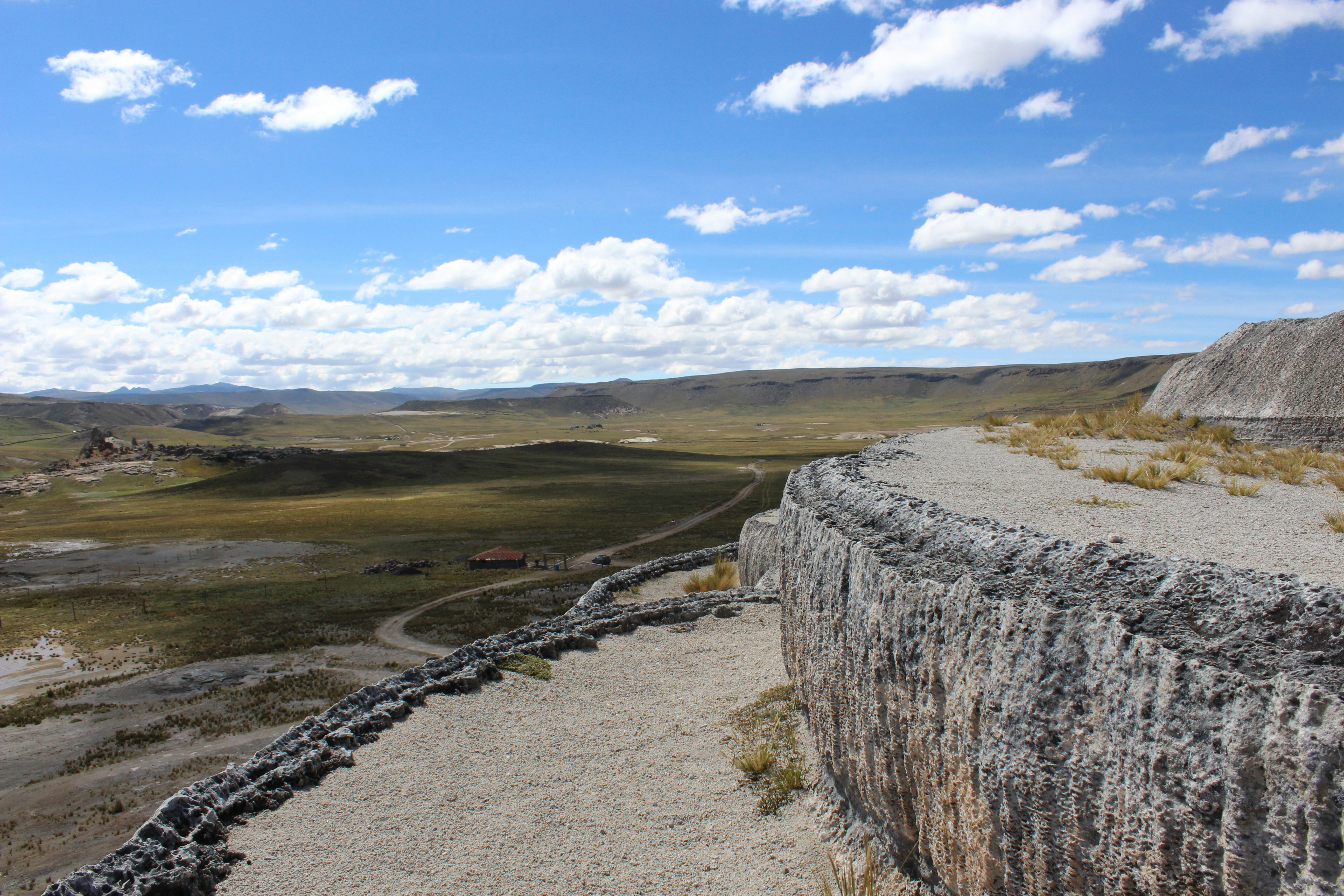 Grey rock formation photo – Free Nature Image on Unsplash