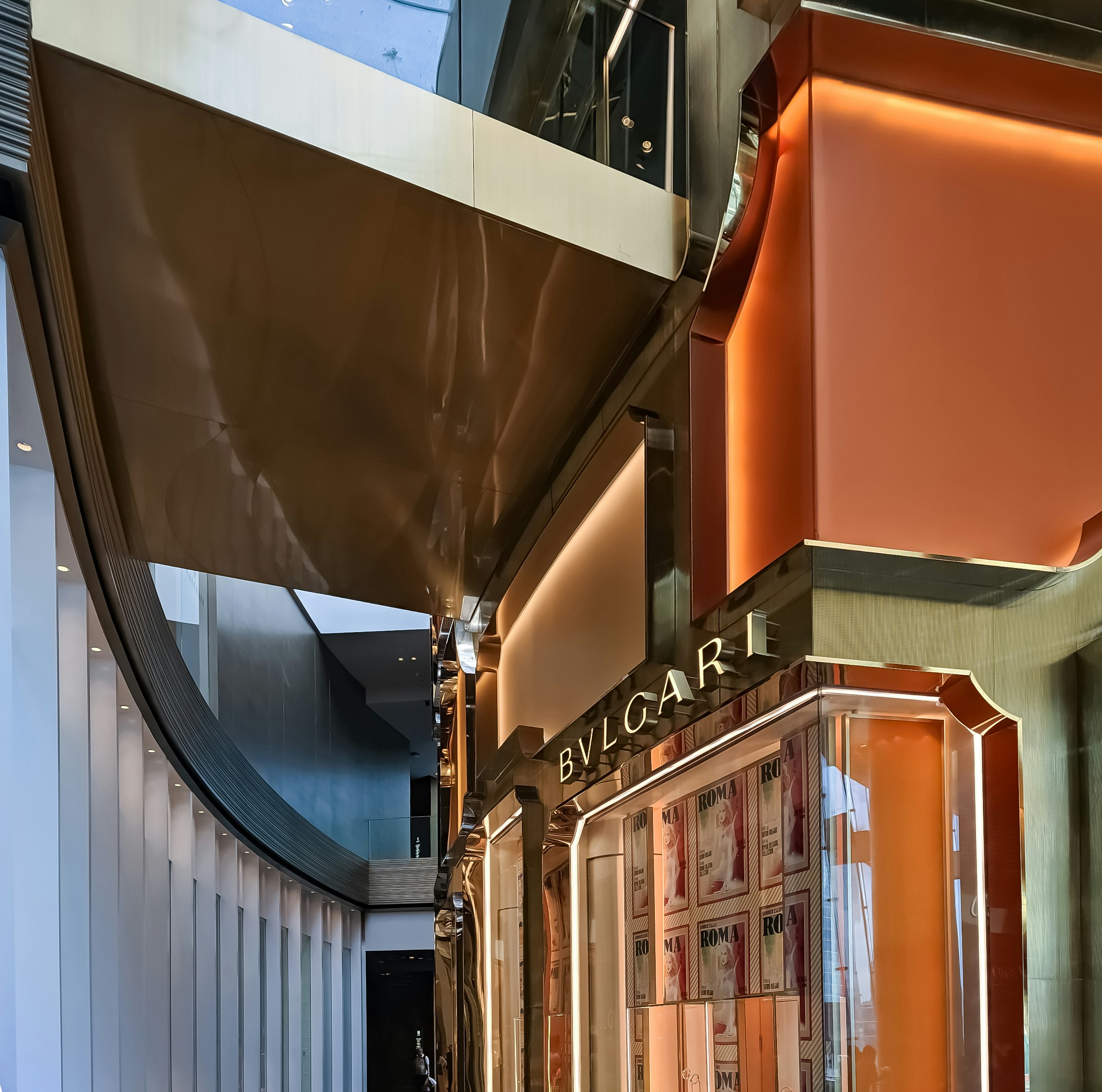 Beige and white painted BVGARI store photo – Free Soi charoen nakhon 5 ...