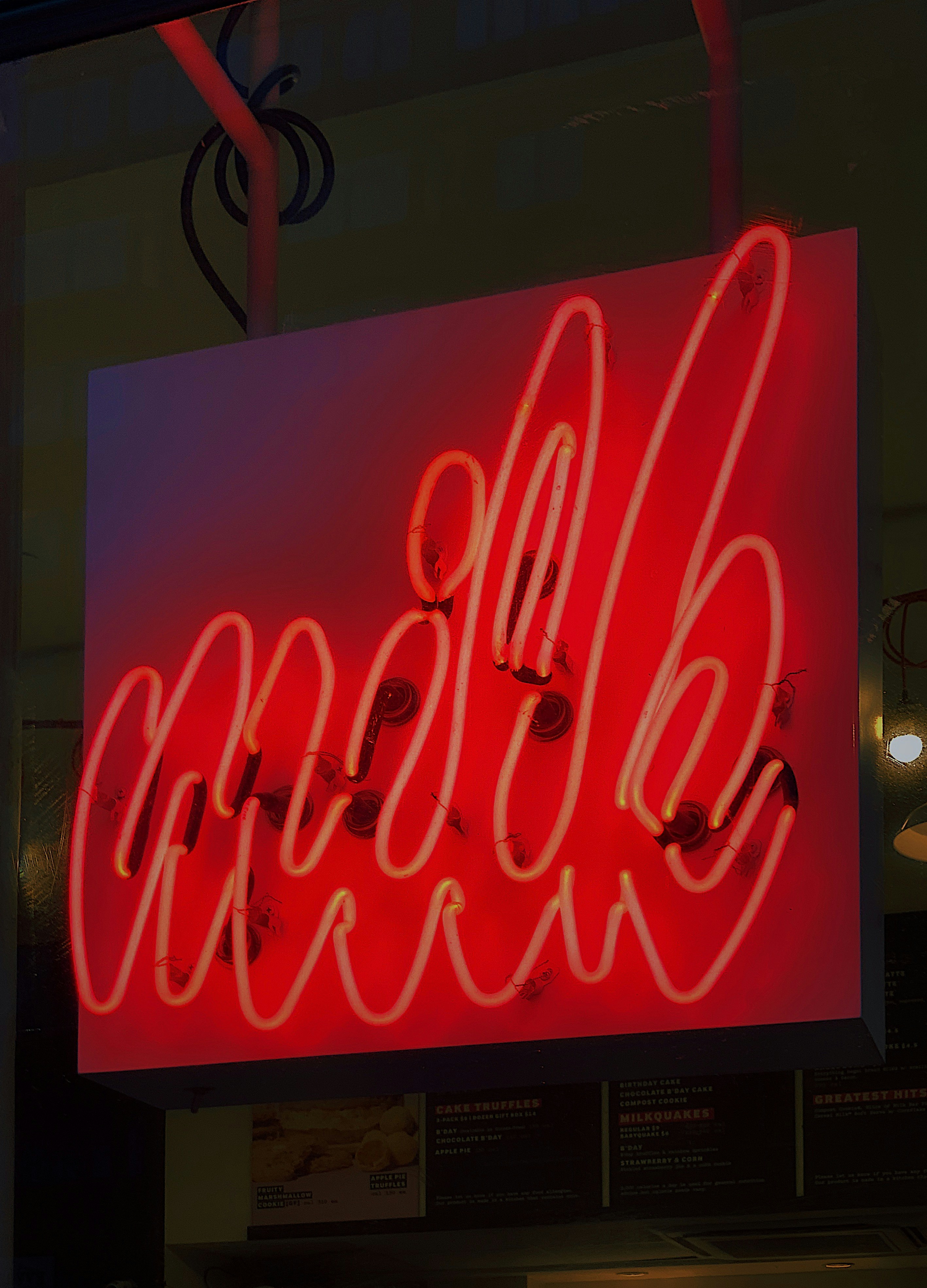 Enseignes au néon rouge photo – Image gratuite de Rouge sur Unsplash