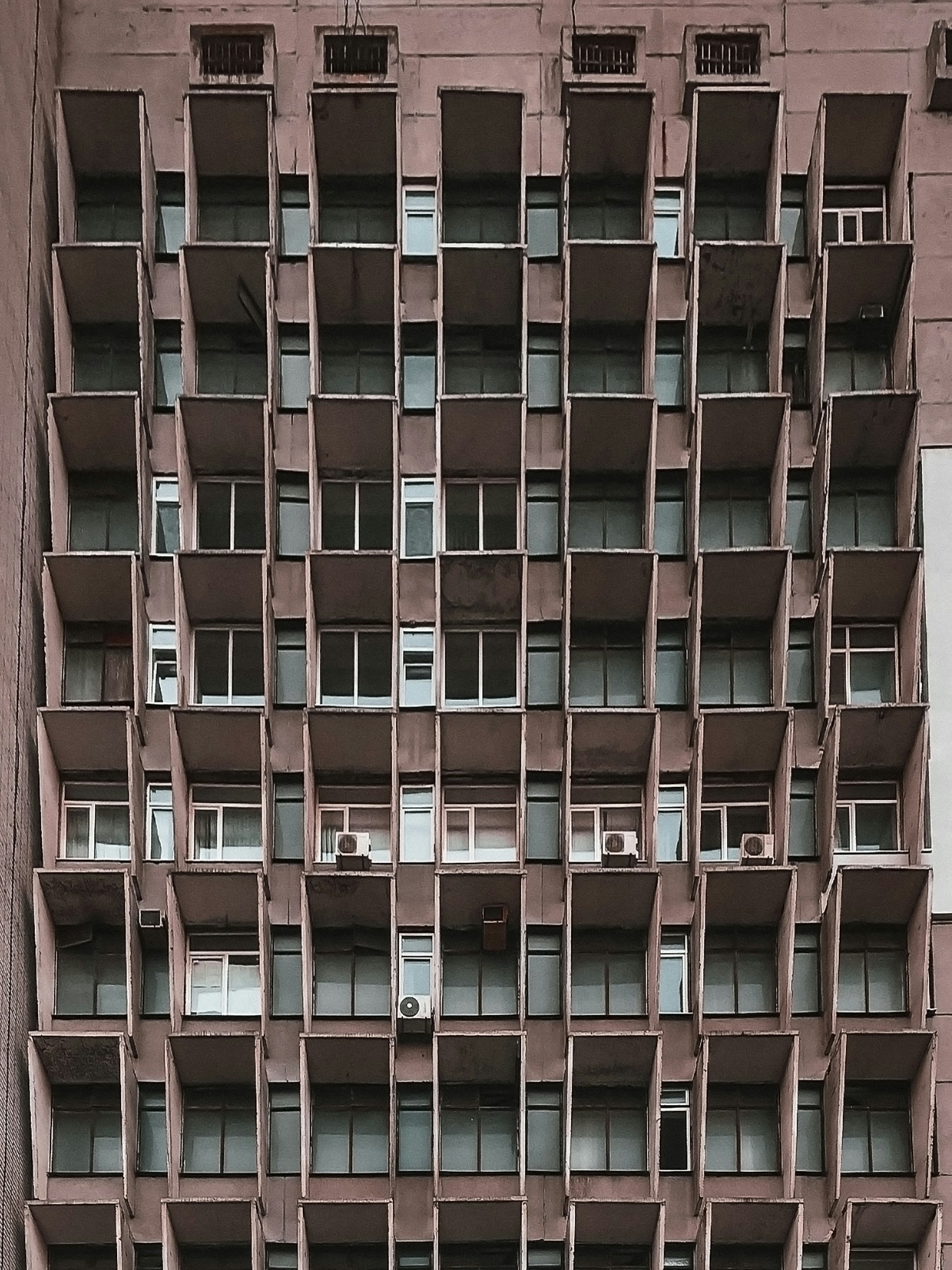 Brown high-rise building photo – Free Building Image on Unsplash
