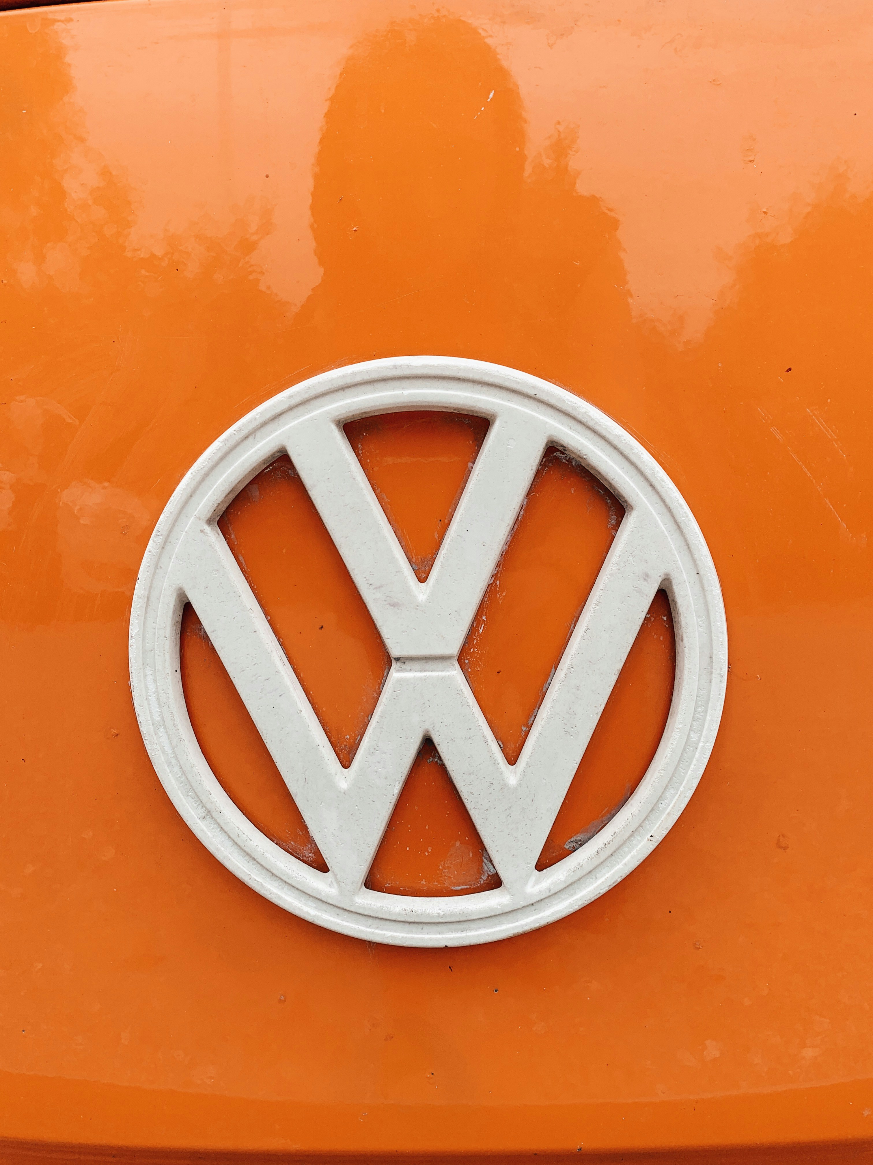 Volkswagen emblem photo – Free Logo Image on Unsplash