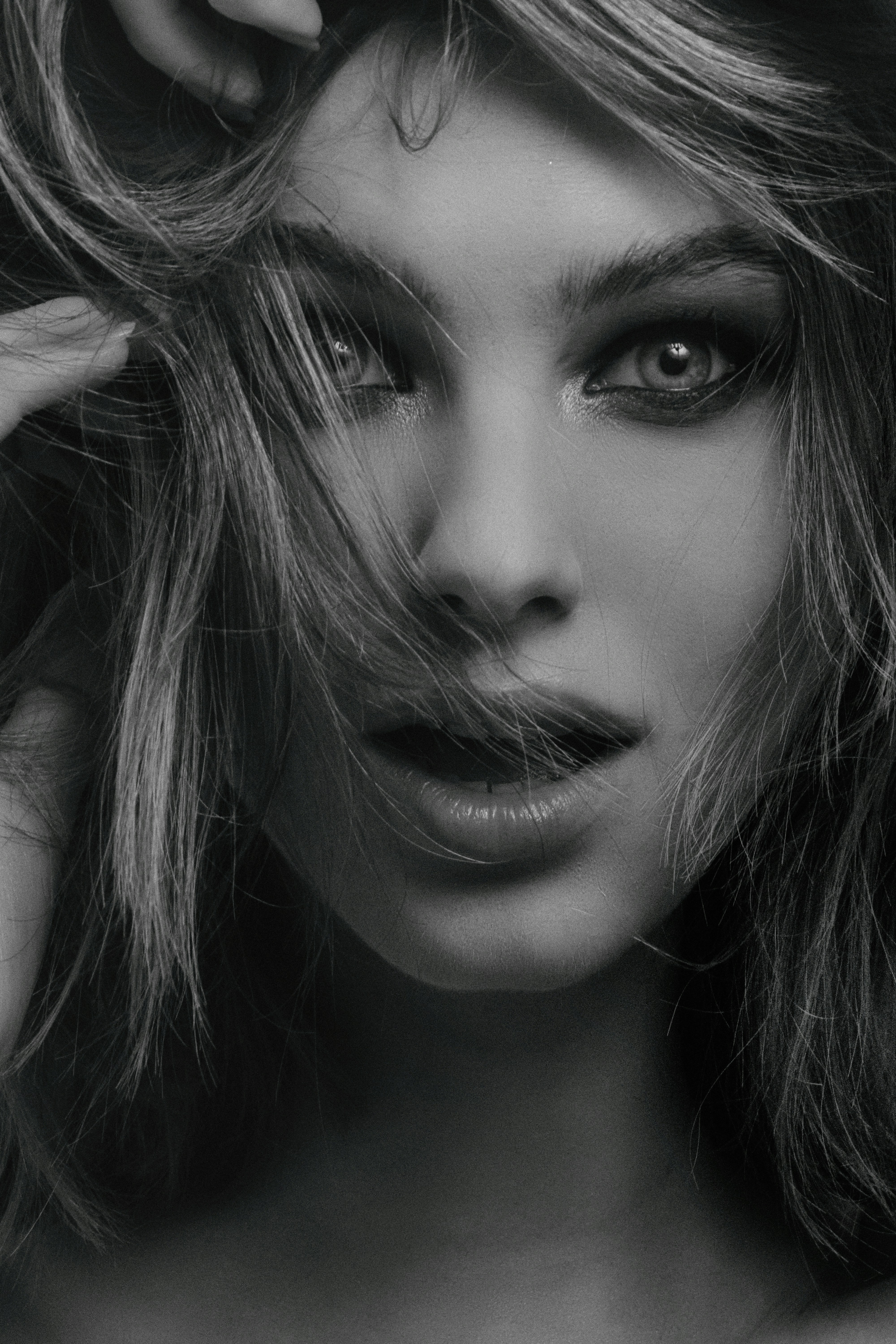 Grayscale portrait of woman photo – Free Украина Image on Unsplash