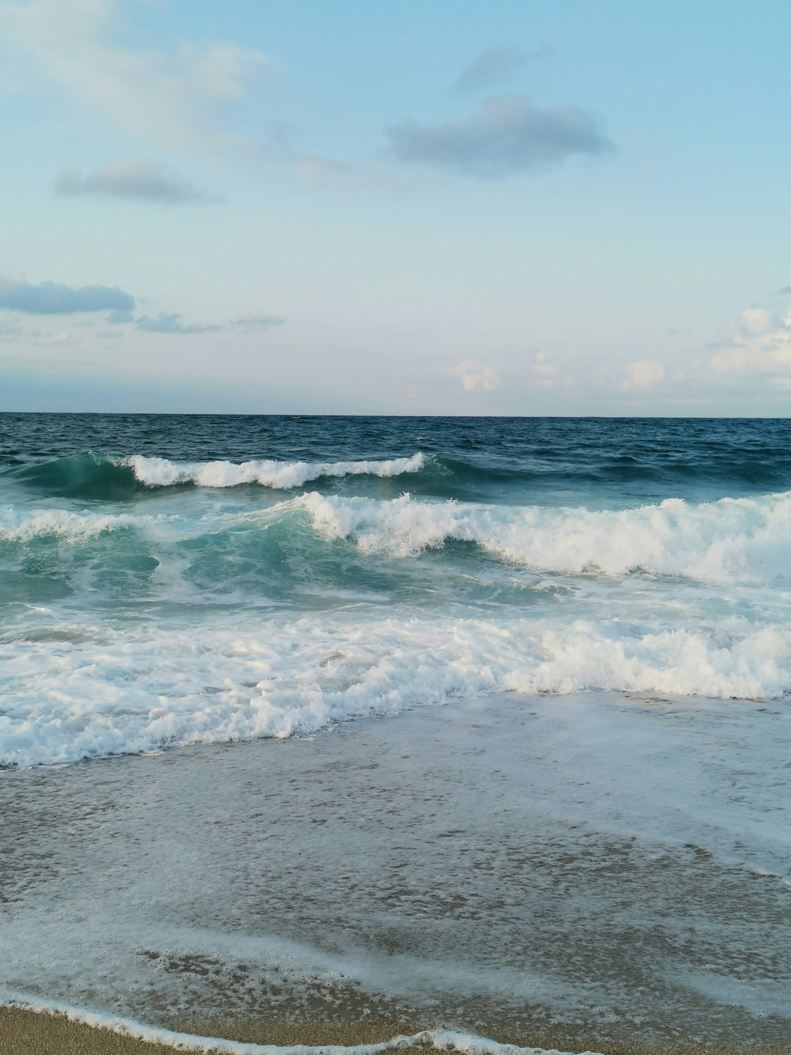 Sea Waves Pictures | Download Free Images on Unsplash