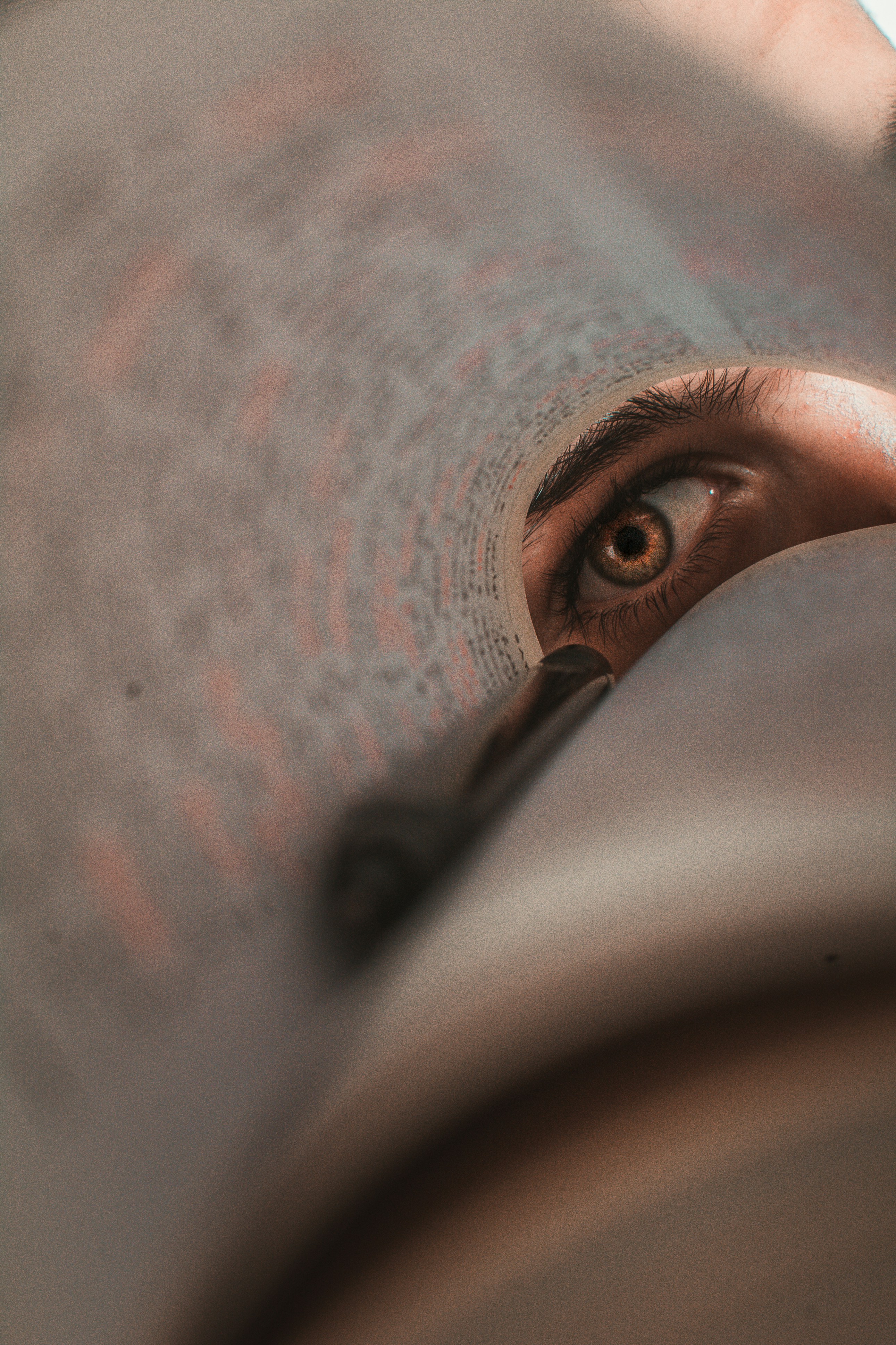 Through the Tube: An Eye in a Narrow Corridor