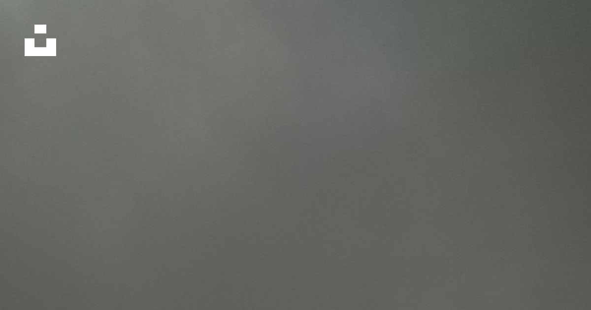 Silueta De La Persona De Pie En El Acantilado Foto Imagen De Humano