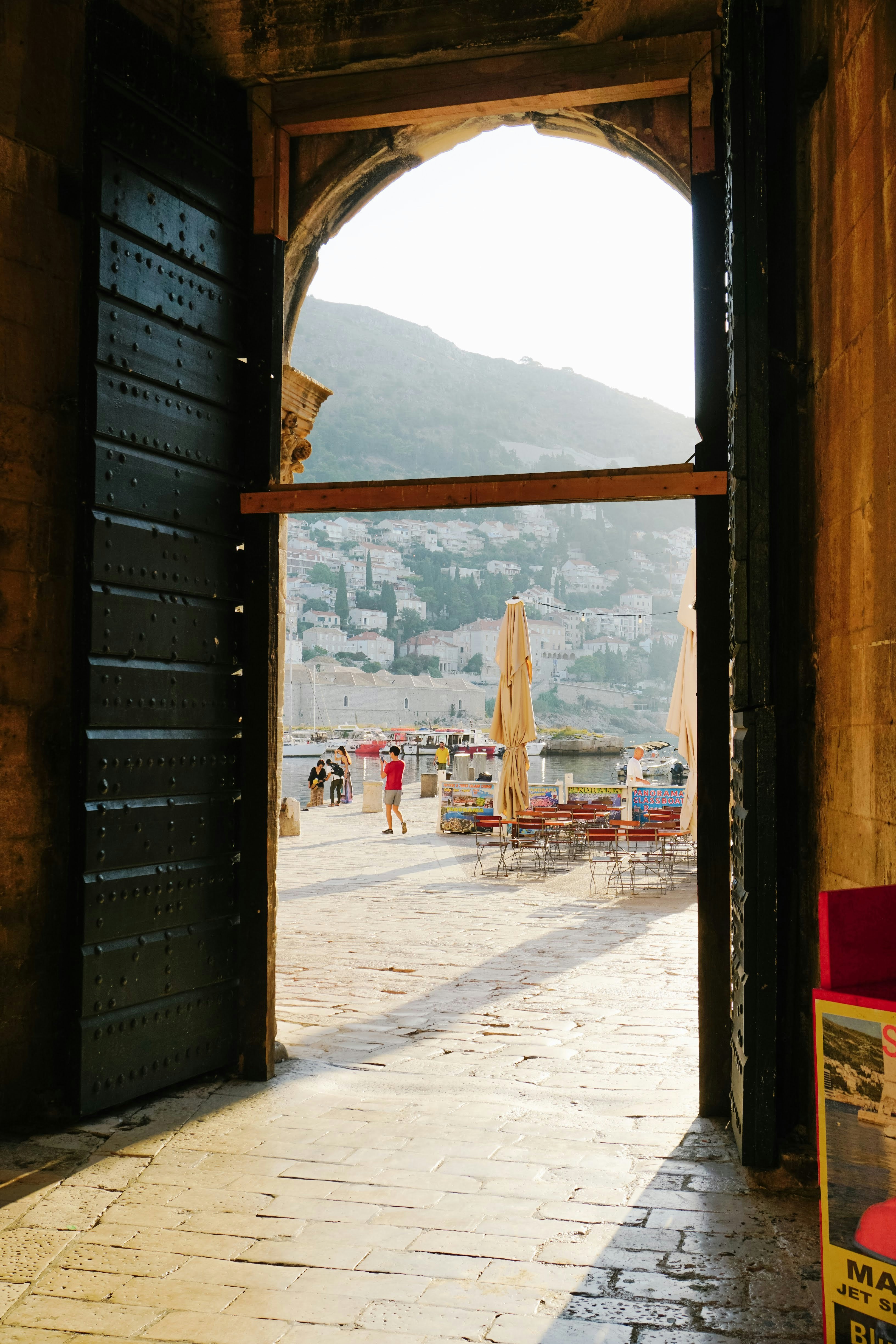 Pared de madera negra foto – Imagen de Dubrovnik gratuita en Unsplash