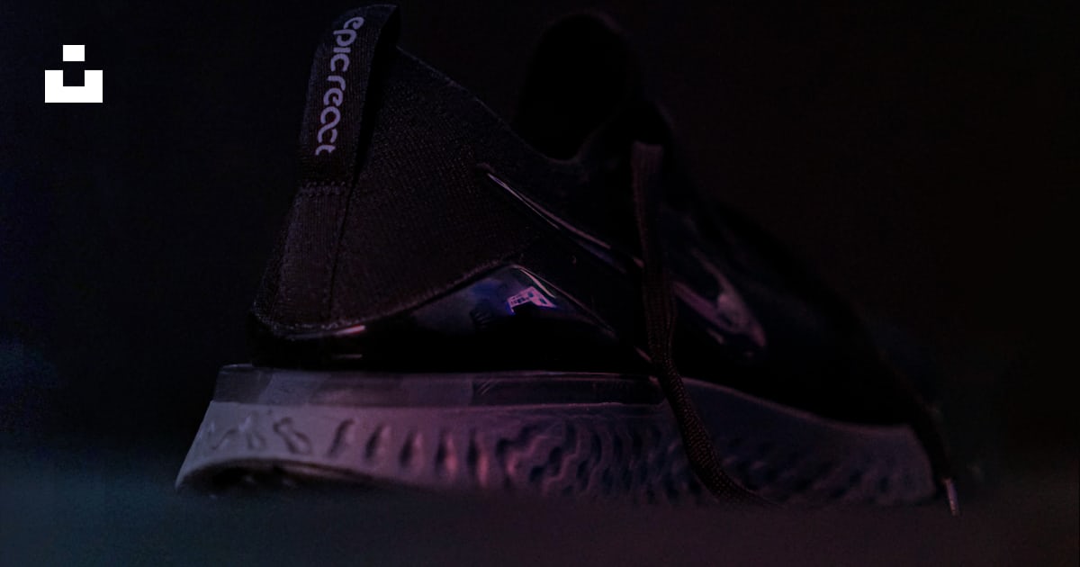 Photo of unpaired black Nike sneaker photo – Free Grey Image on Unsplash Photo of unpaired black Nike sneaker photo – Free Grey Image on Unsplash