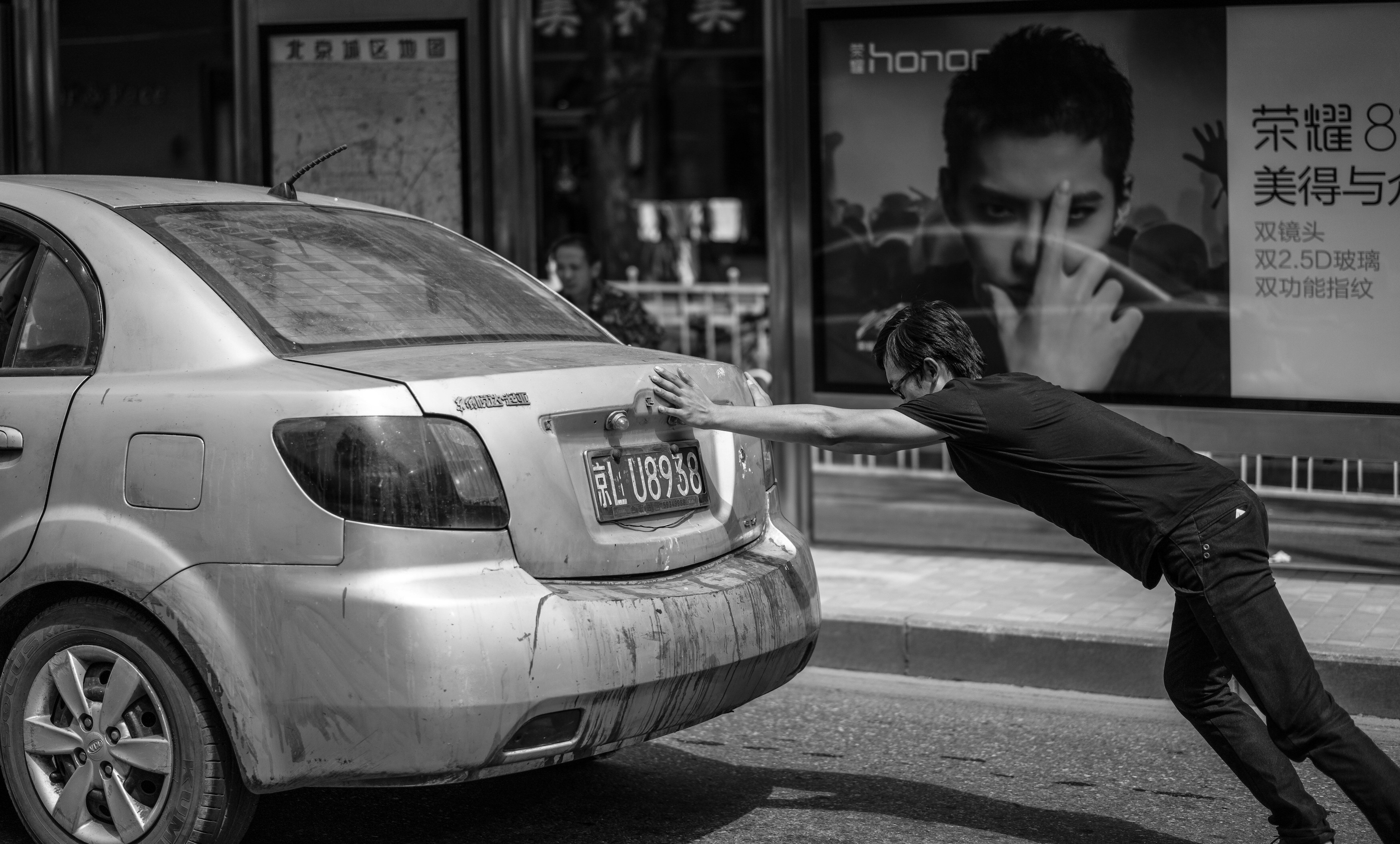 Man pushing vehicle photo – Free Car Image on Unsplash