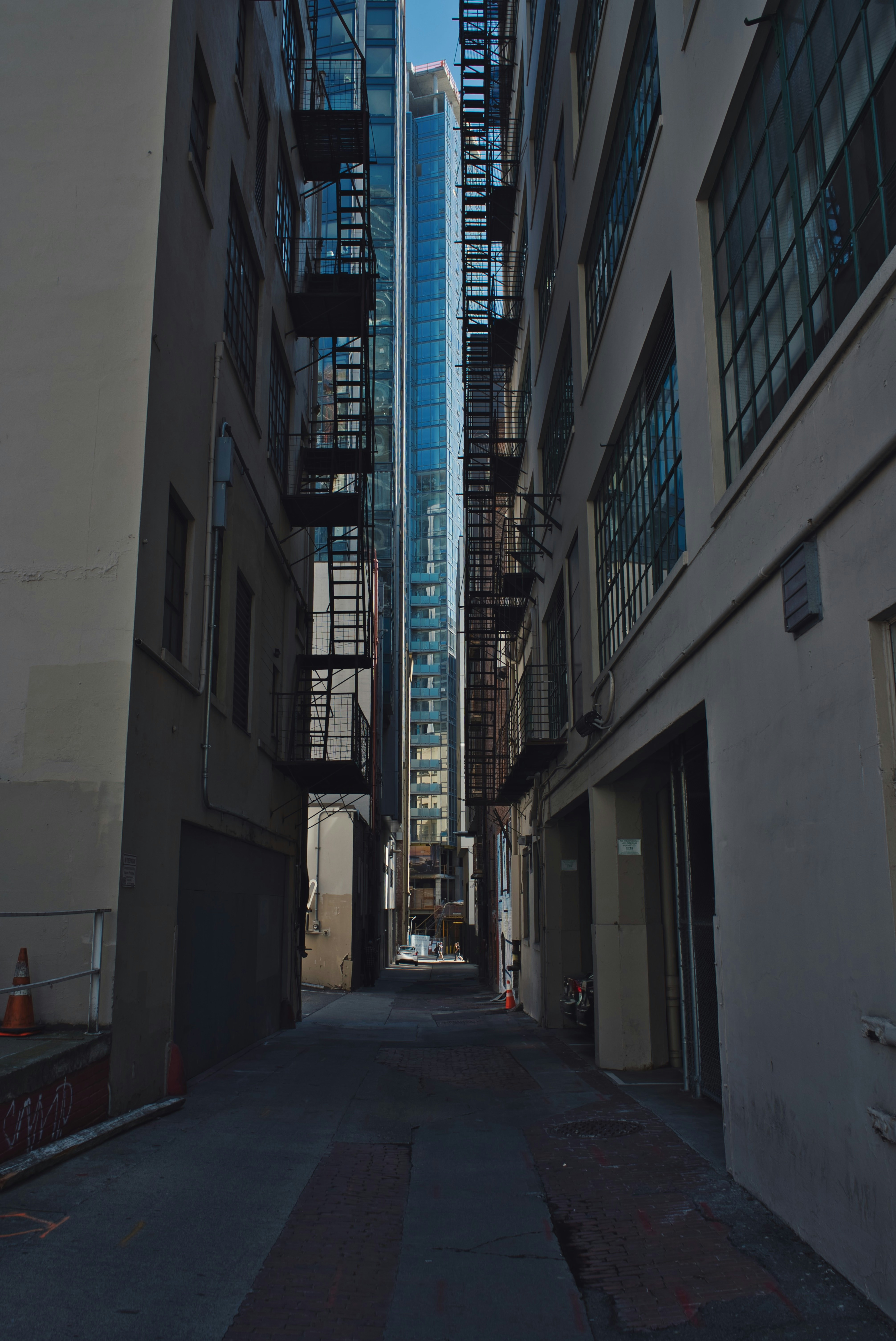 Gray high-rise building photo – Free Building Image on Unsplash