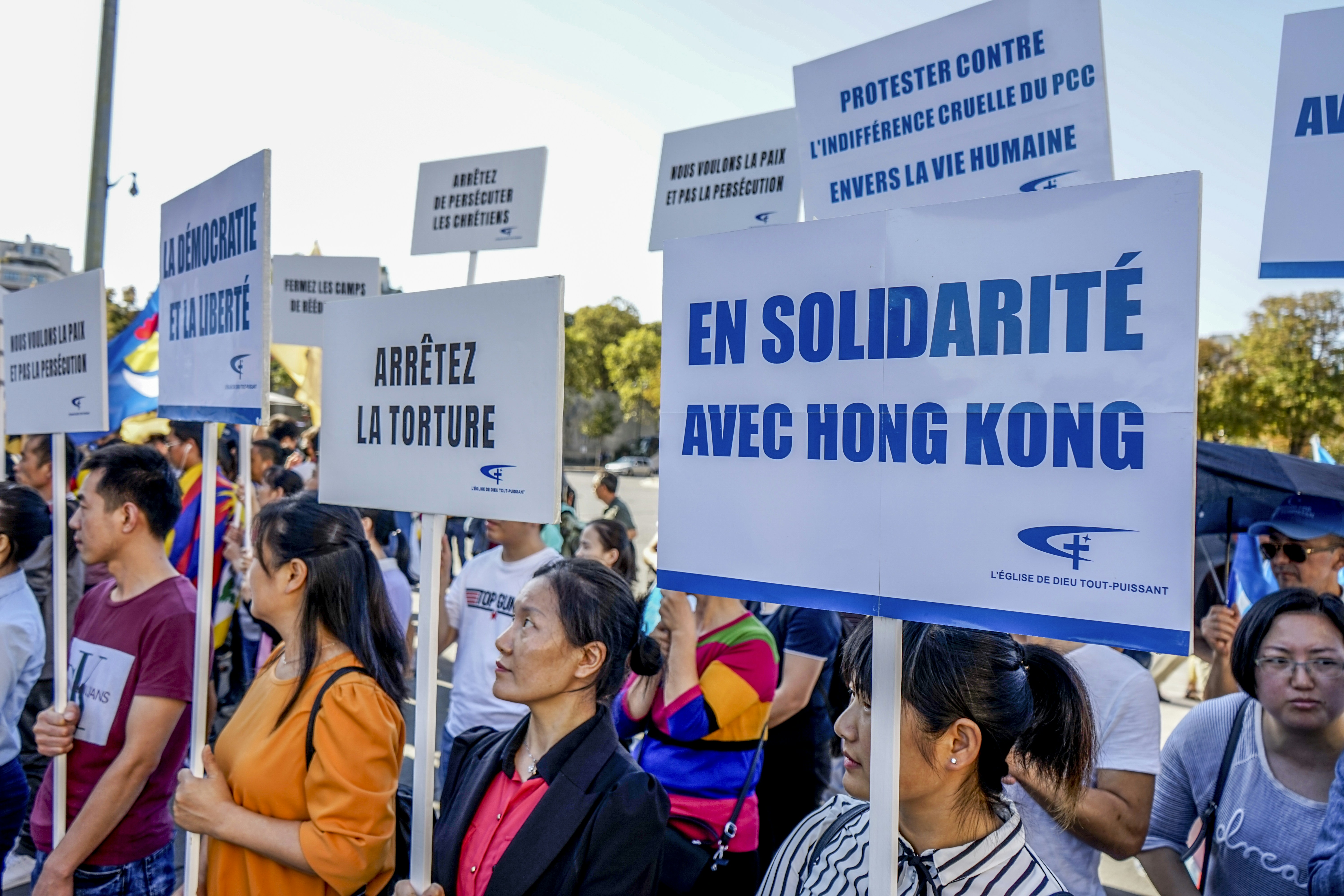 People raising signages photo – Free Current events Image on Unsplash