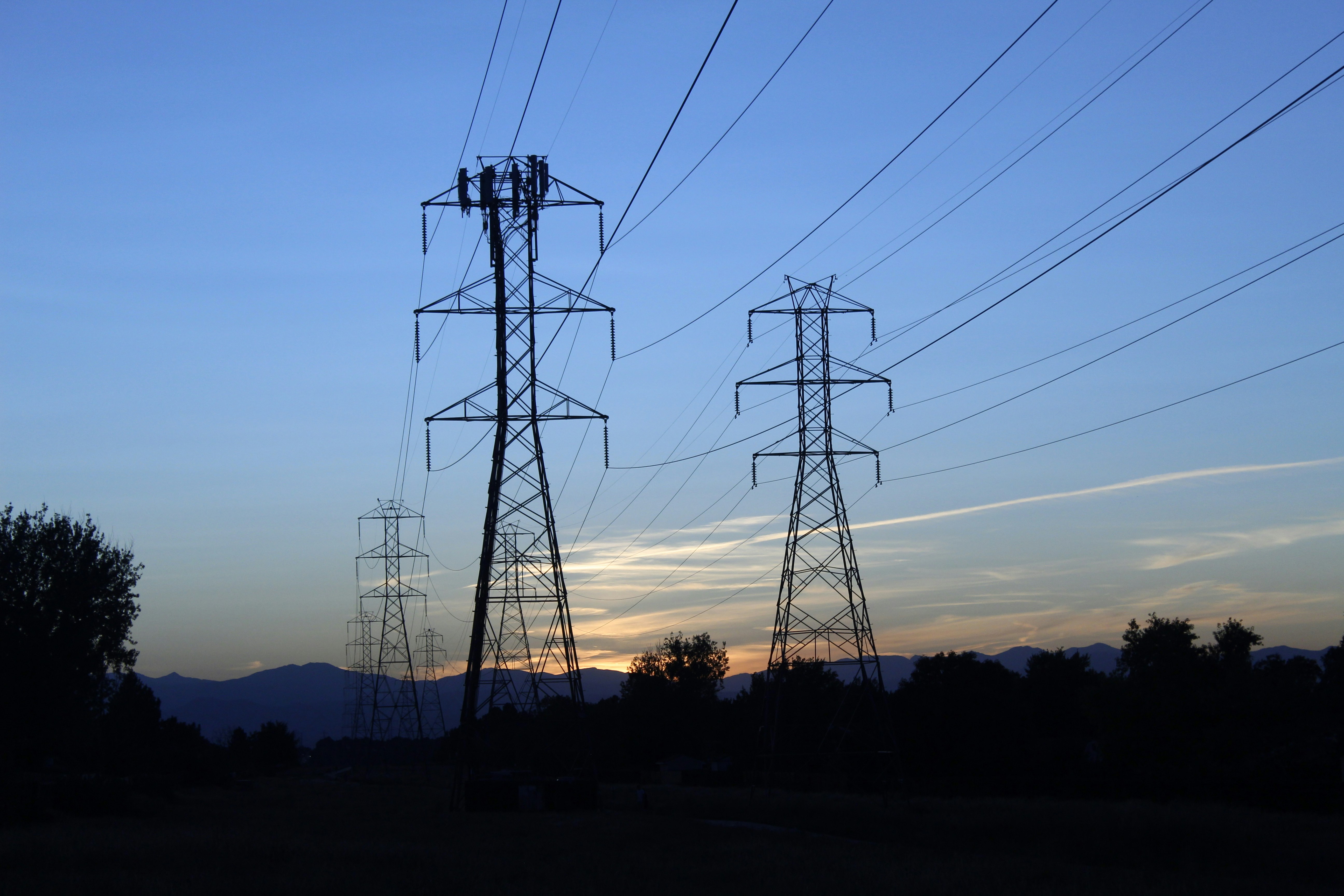 Transmission post photo – Free Cable Image on Unsplash