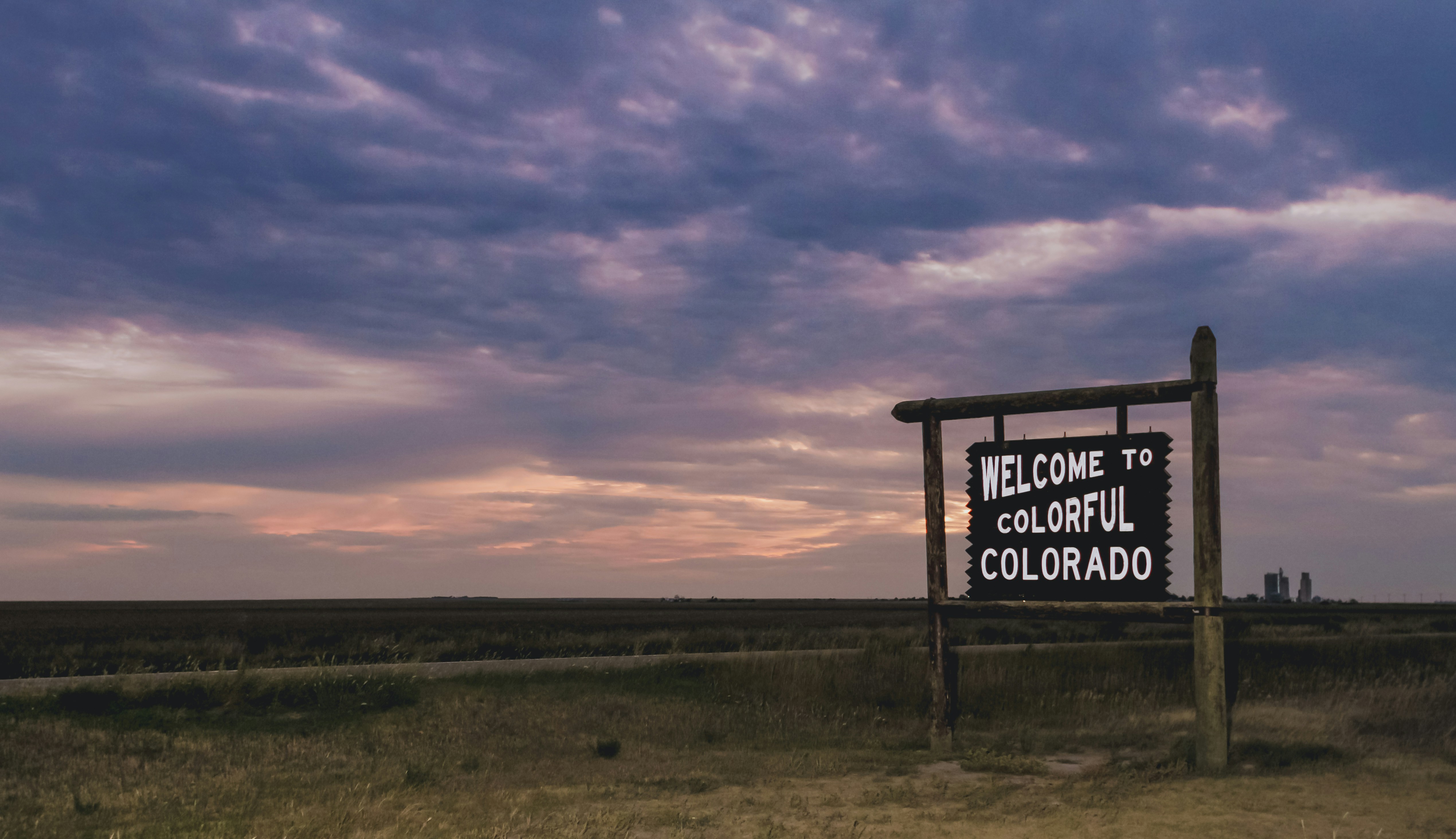 Bienvenue à la signalisation colorée du Colorado photo – Photo Signe ...