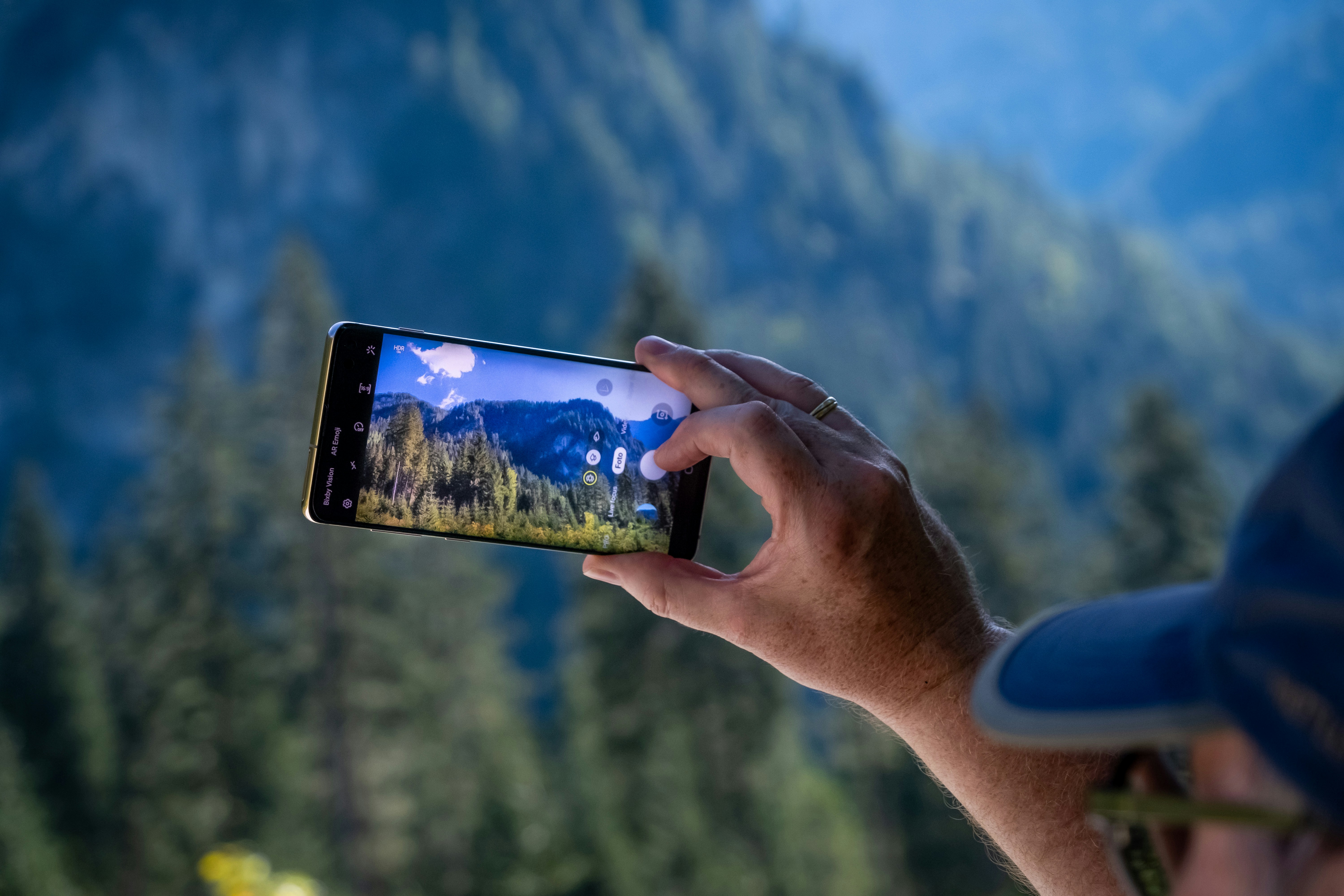 Black Android smartphone photo – Free Portrait Image on Unsplash