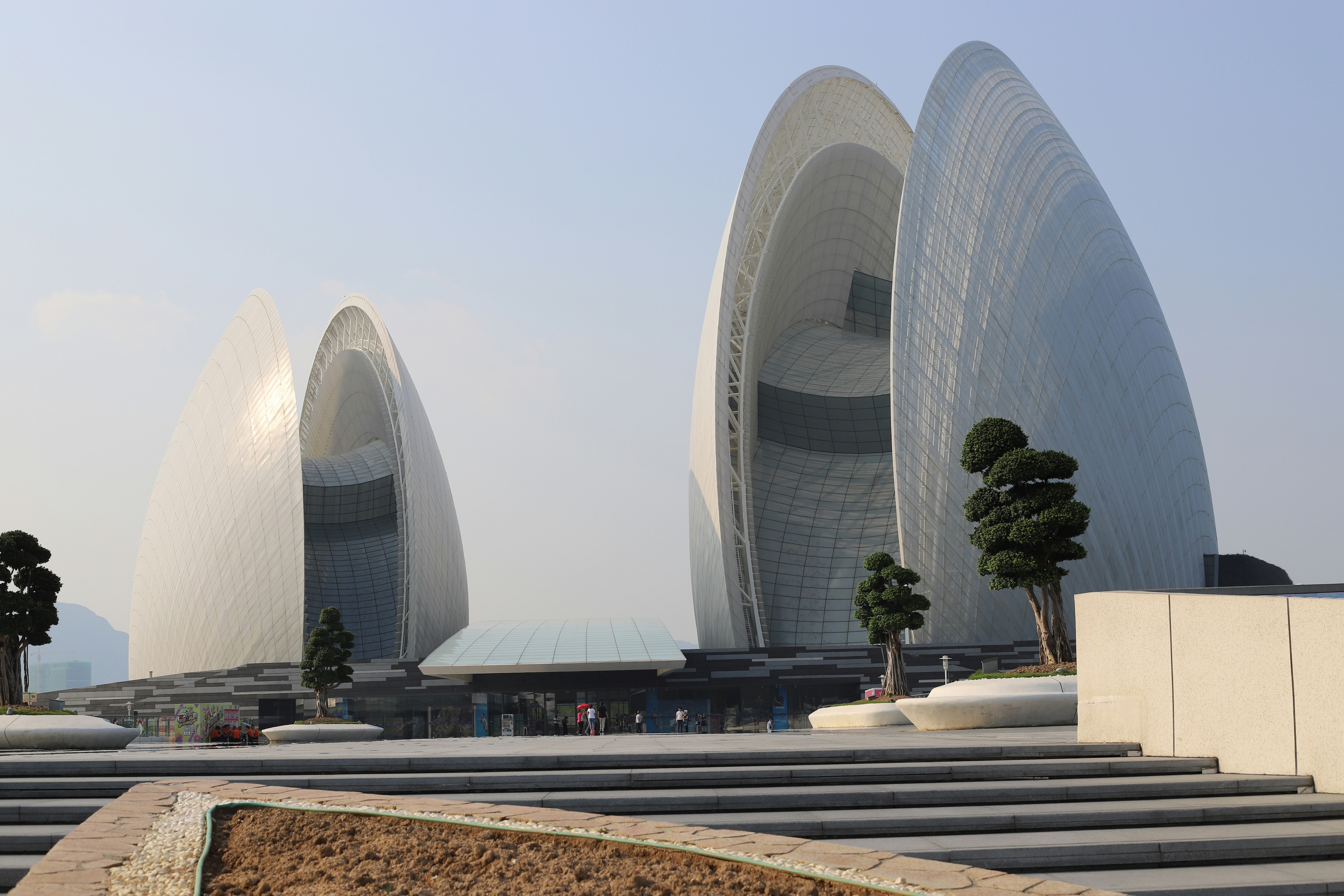 Opera House in Zhuhai China | white and gray buildings