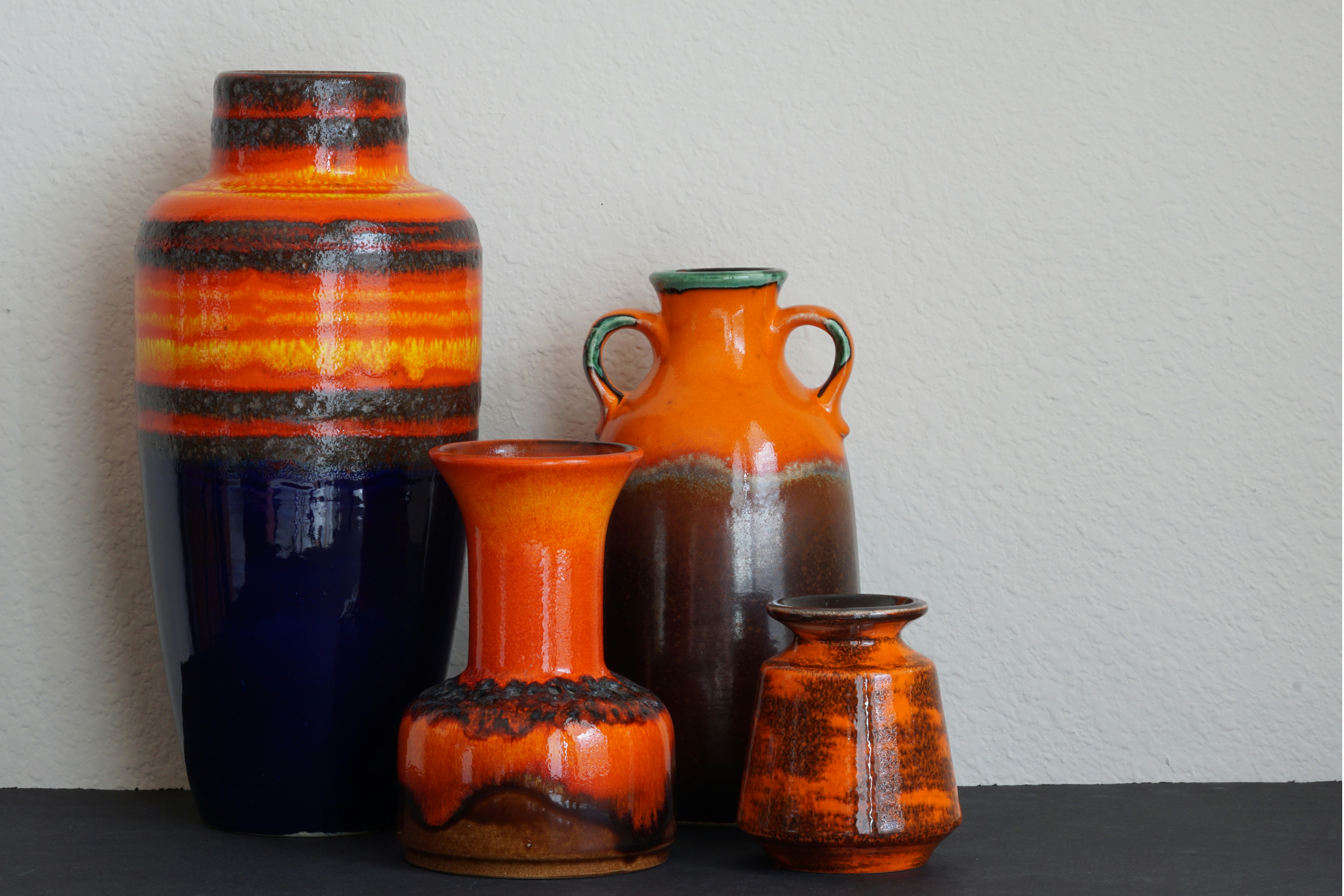 Several assorted-color ceramic vases photo – Free Brown Image on Unsplash