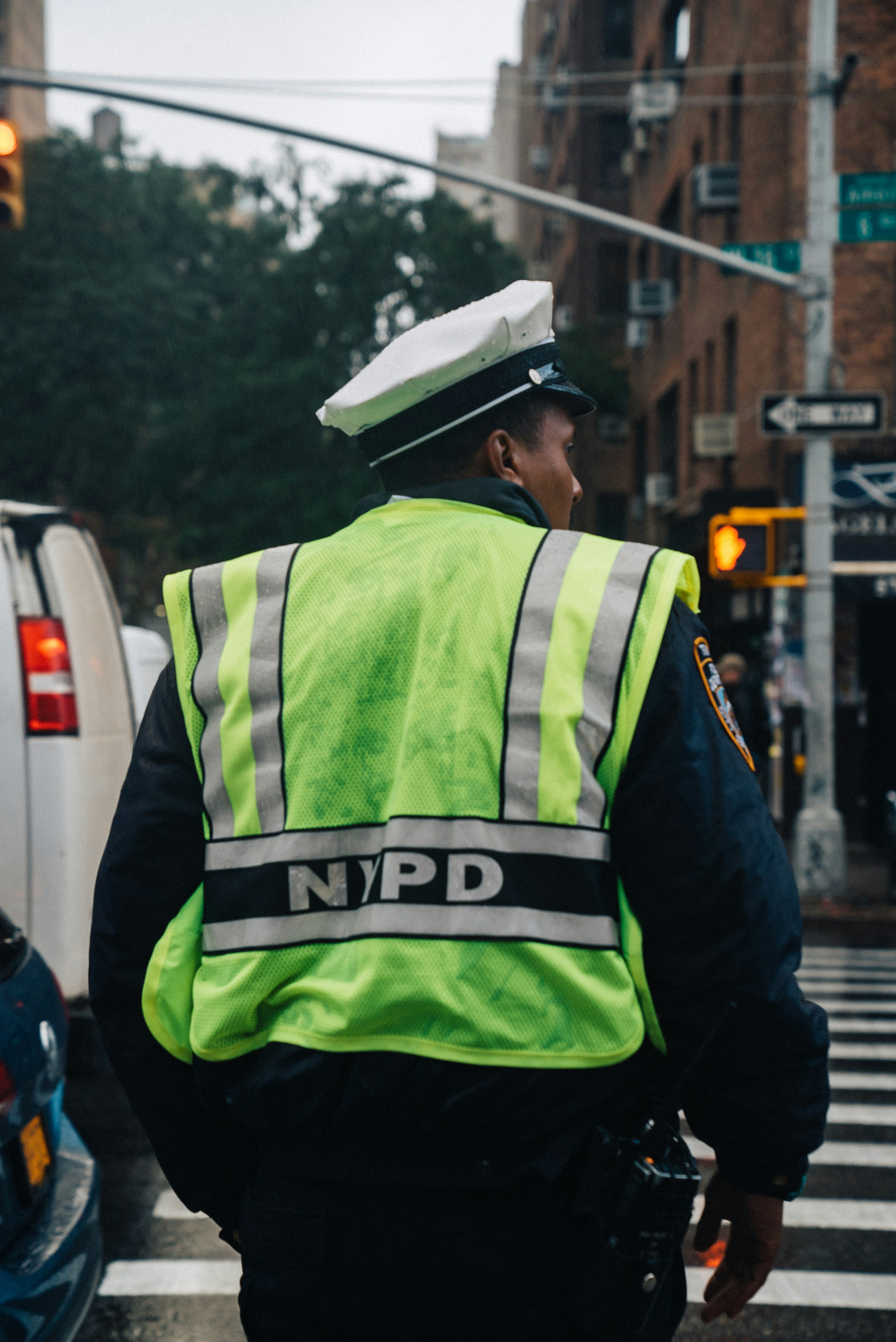 Police in a green NYPD vest photo – Free Apparel Image on Unsplash