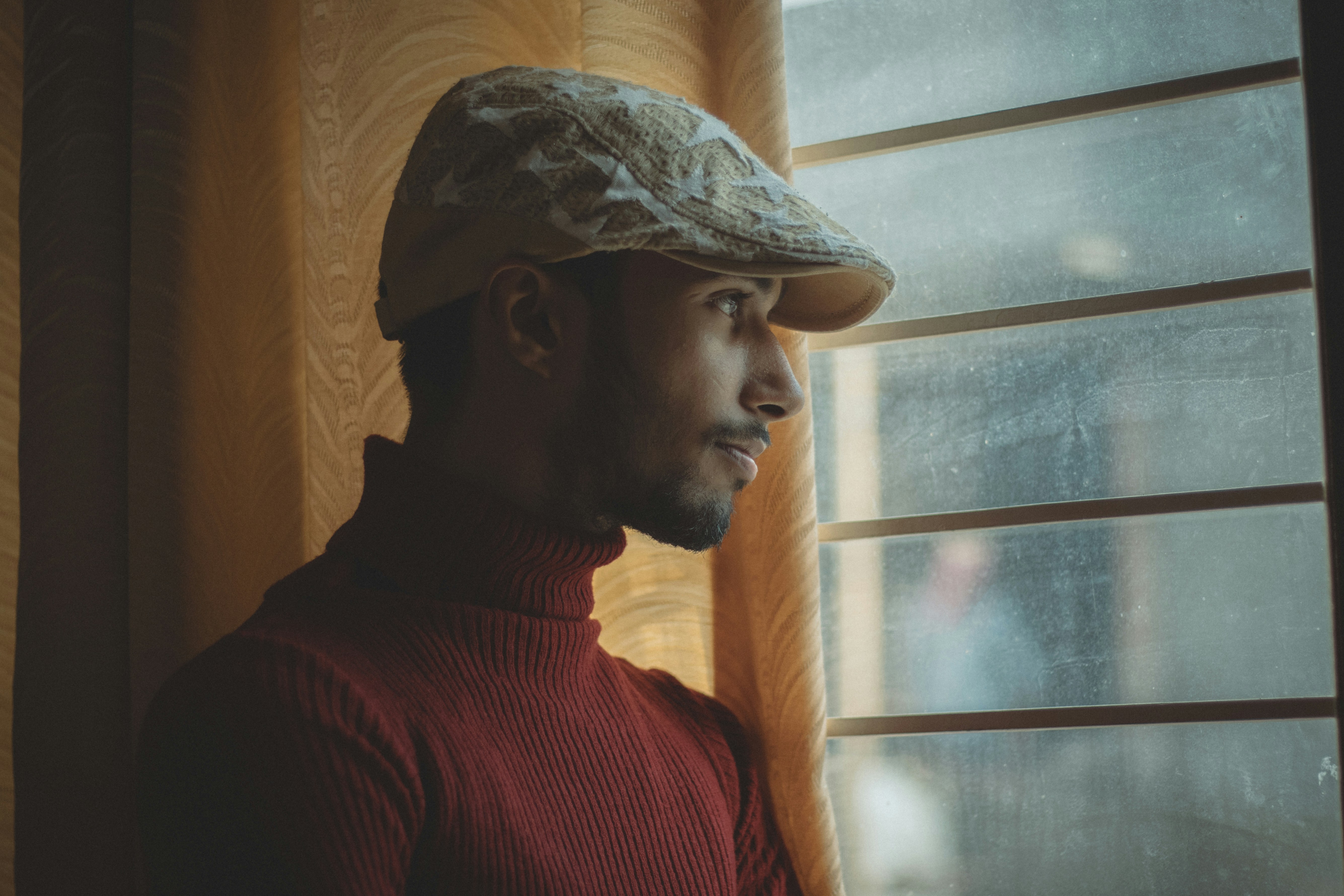 Man by the window photo – Free Apparel Image on Unsplash