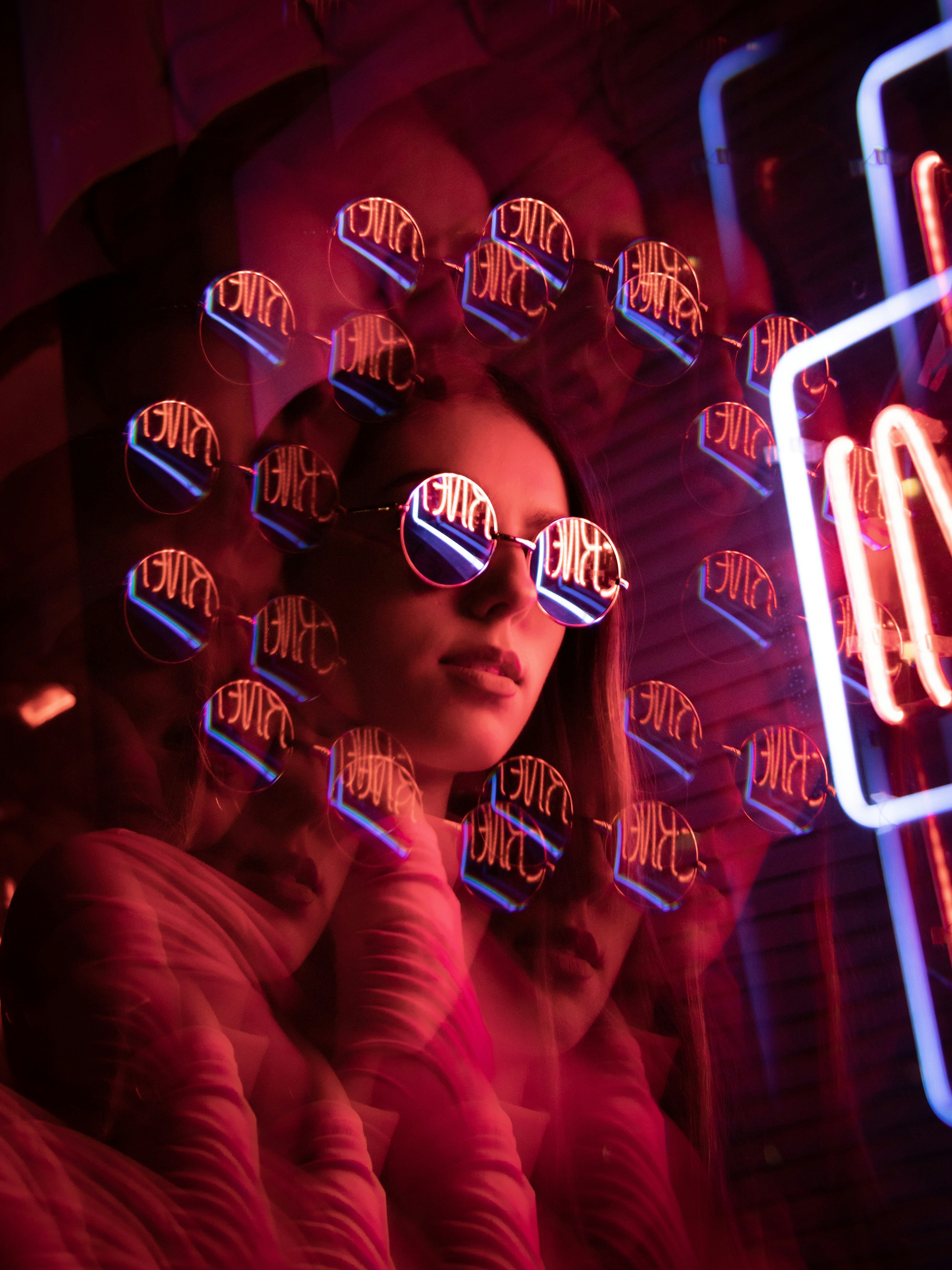 Mujer con gafas de sol foto – Imagen de Gafas de sol gratuita en Unsplash