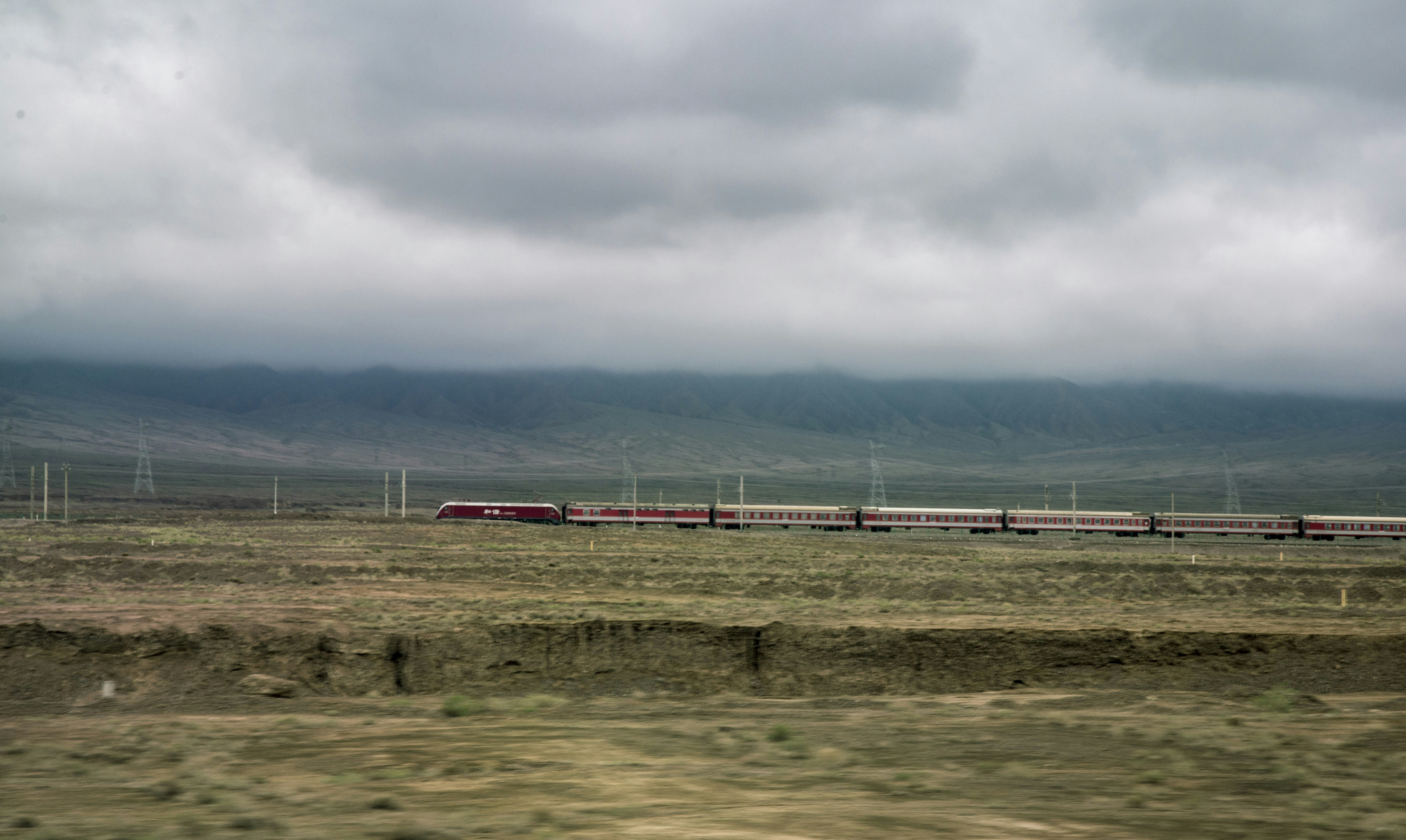 Red and gray train photo – Free Grey Image on Unsplash