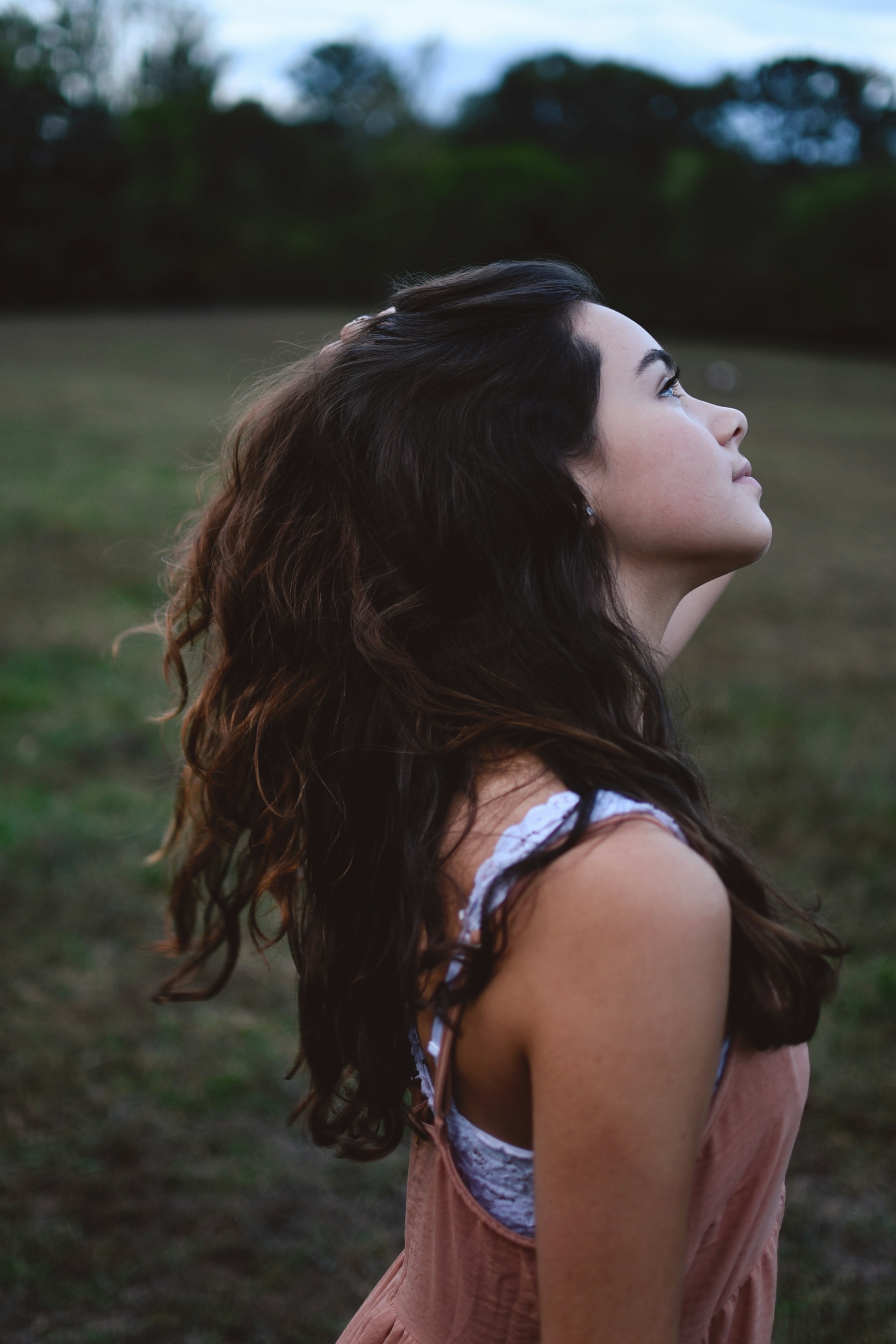 Girl Profile Picture Pictures | Download Free Images on Unsplash