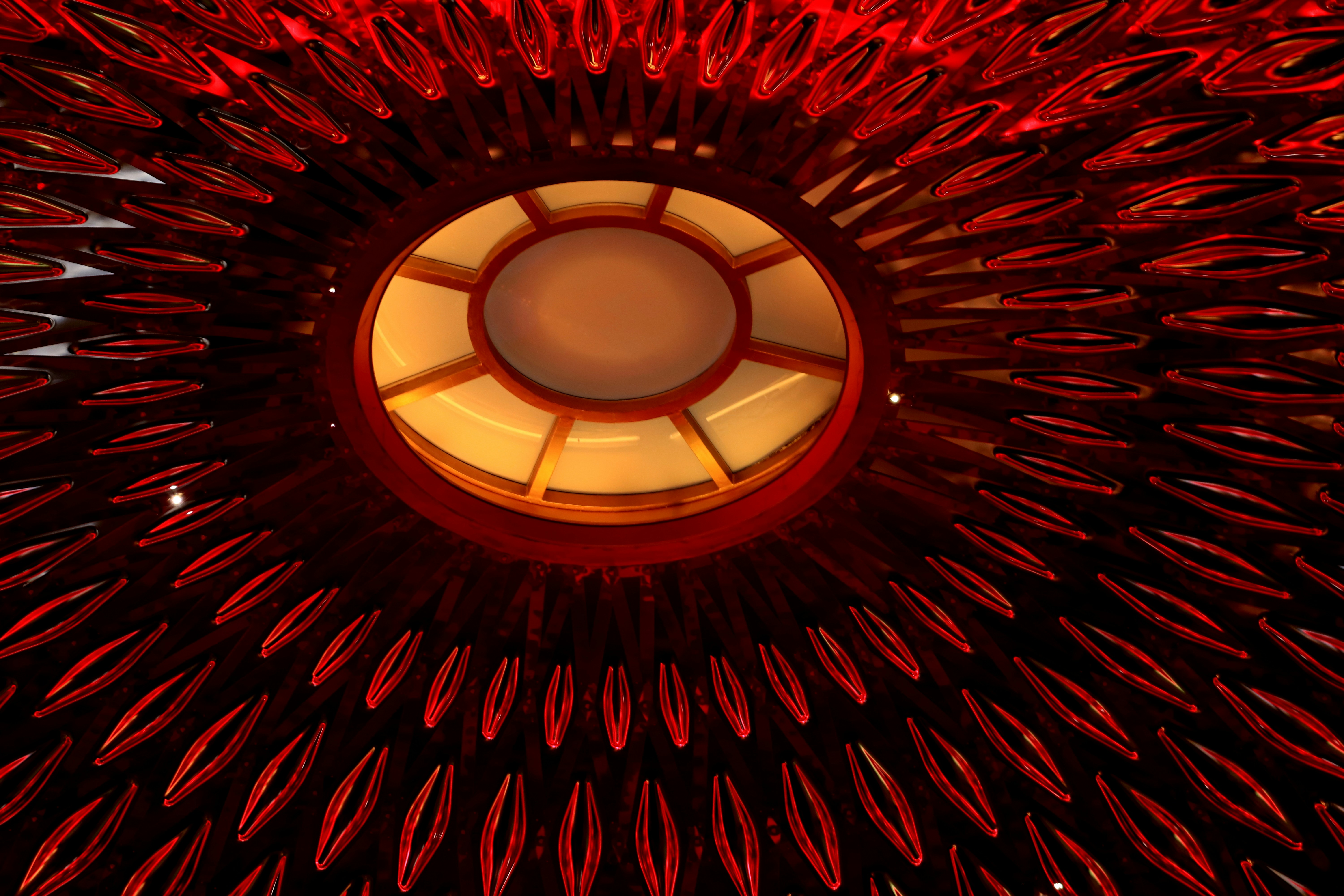 Concentric Ember Ring: Radiant Circular Lattice
