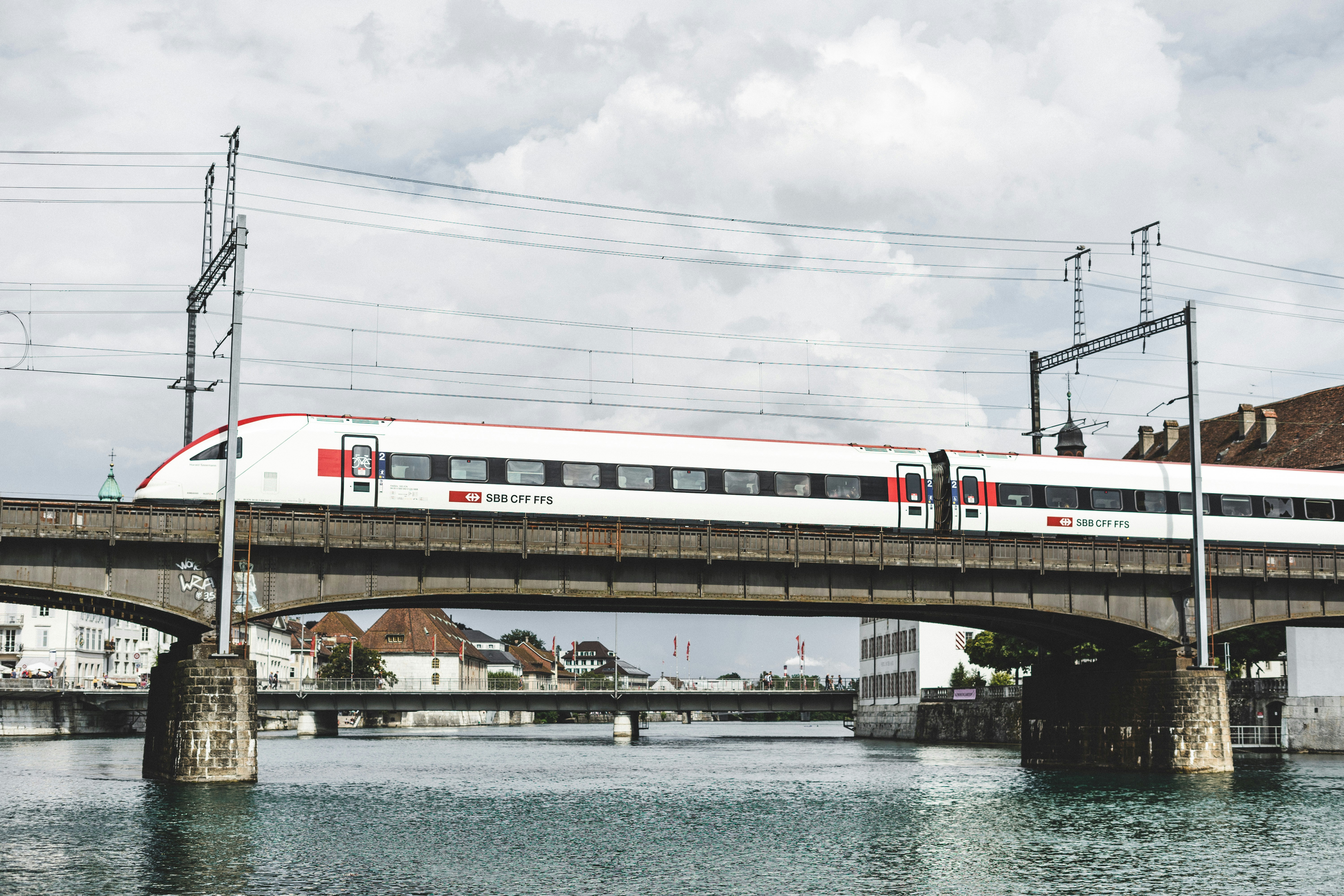 White and black bullet train photo – Free Grey Image on Unsplash